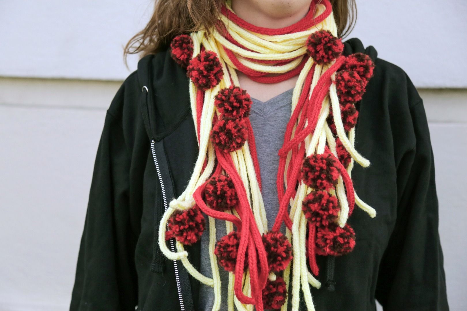 Spaghetti and Meatball Knit Scarf : 9 Steps (with Pictures) - Instructables