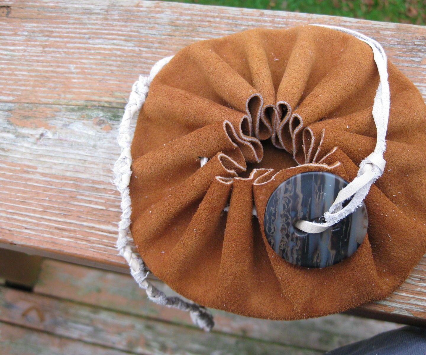 Simple Leather Pouch : 4 Steps (with Pictures) - Instructables