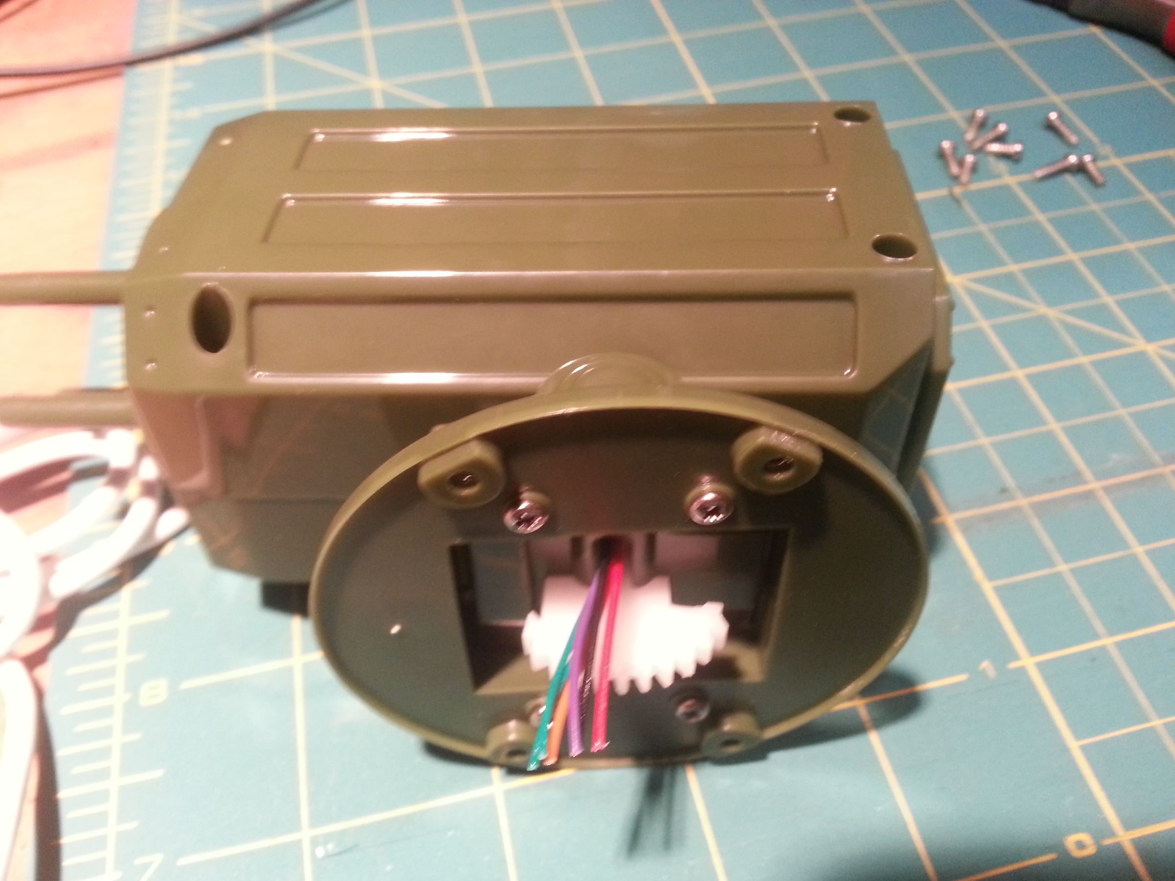 Reginald: a UDP Surveillance Bot; Control Via the Internet : 26 Steps ...