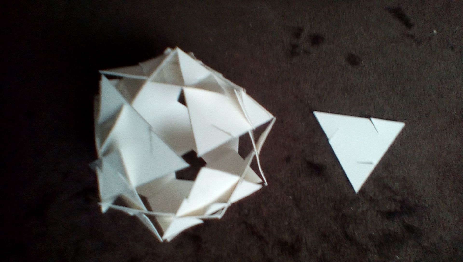 Paper Snowball #1 : 4 Steps (with Pictures) - Instructables