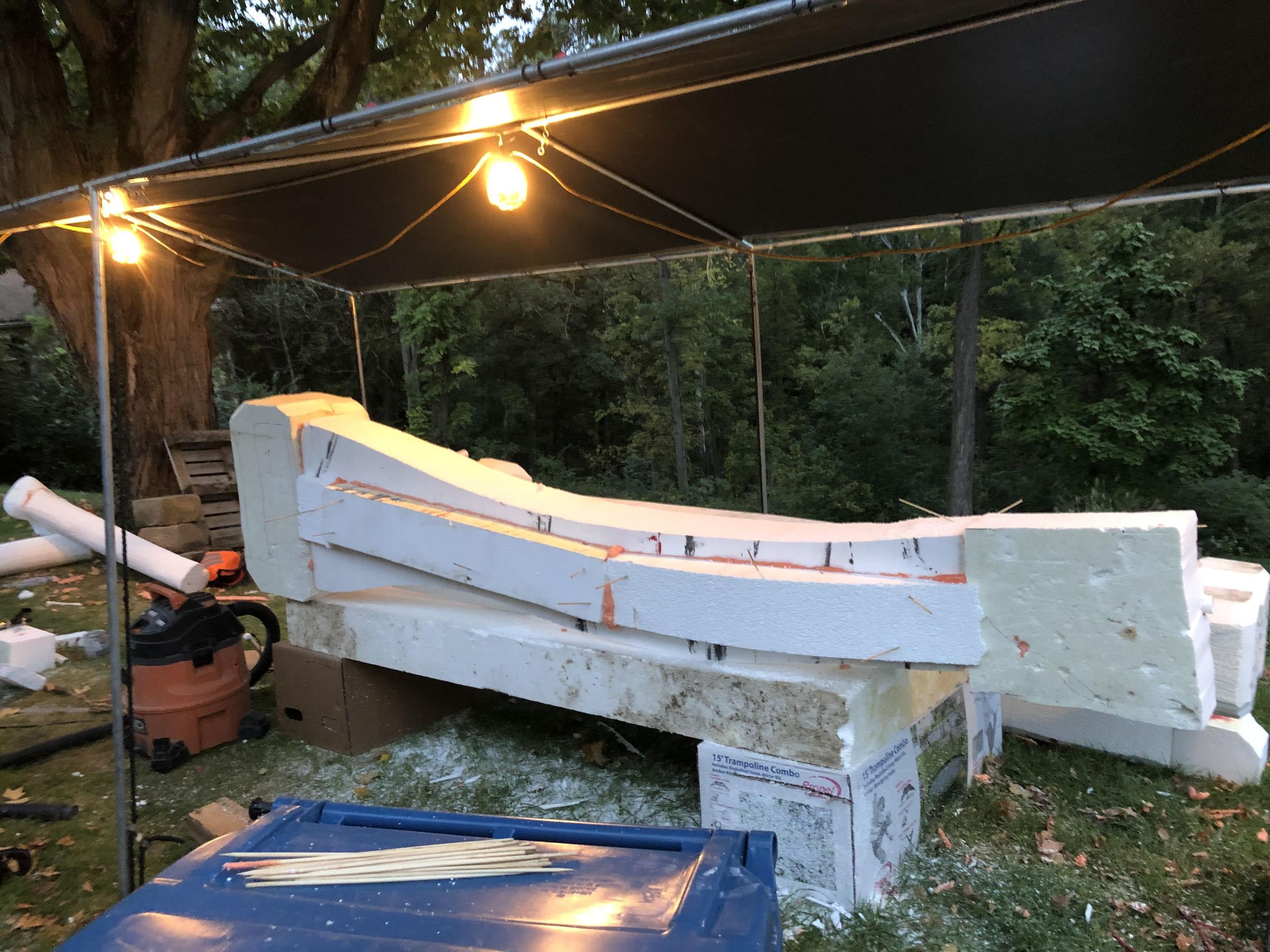 Over Sized Skeleton Breaking Out of My Home : 11 Steps (with Pictures ...