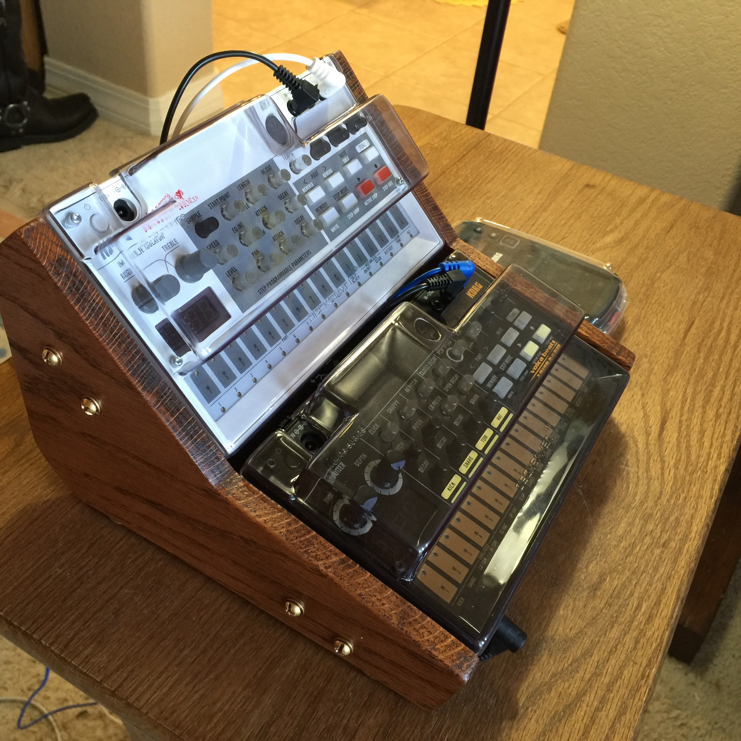 Dual Korg Volca Stand : 4 Steps (with Pictures) - Instructables