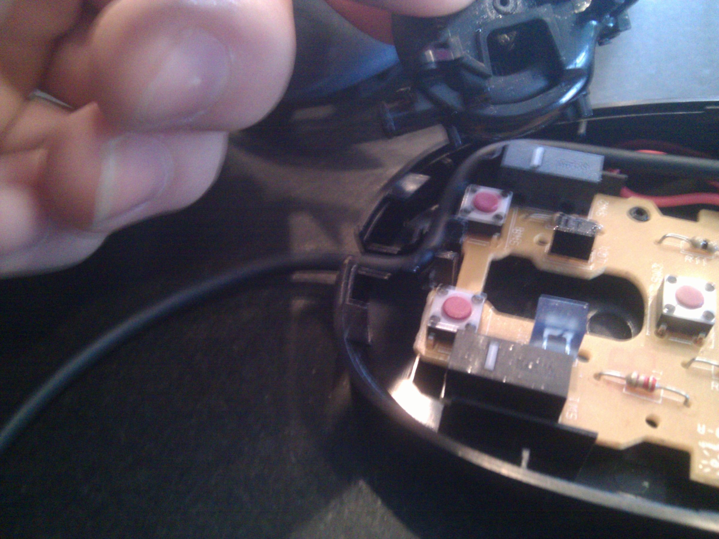 Remove the Ratcheting on the Click Wheel of a Mouse : 5 Steps ...