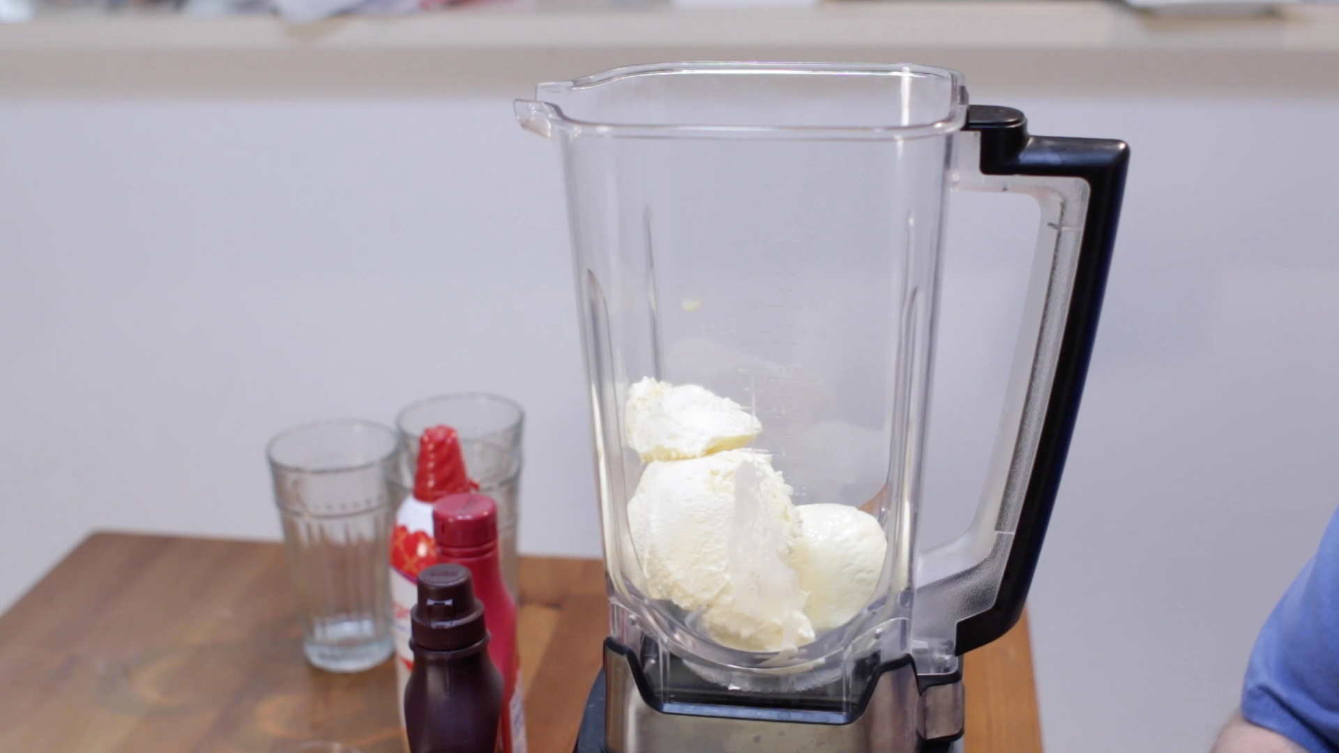 Easy Milkshakes : 5 Steps (with Pictures) - Instructables