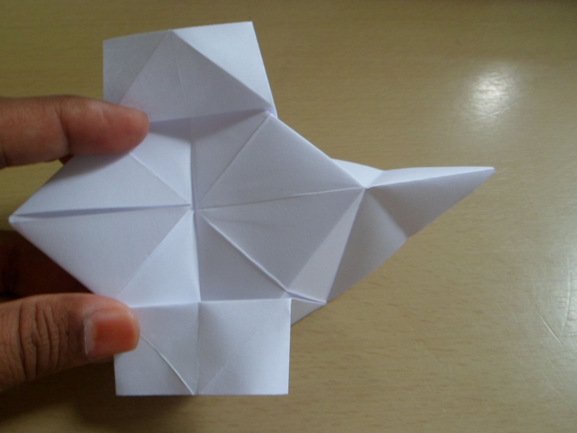 Origami Robo : 8 Steps - Instructables