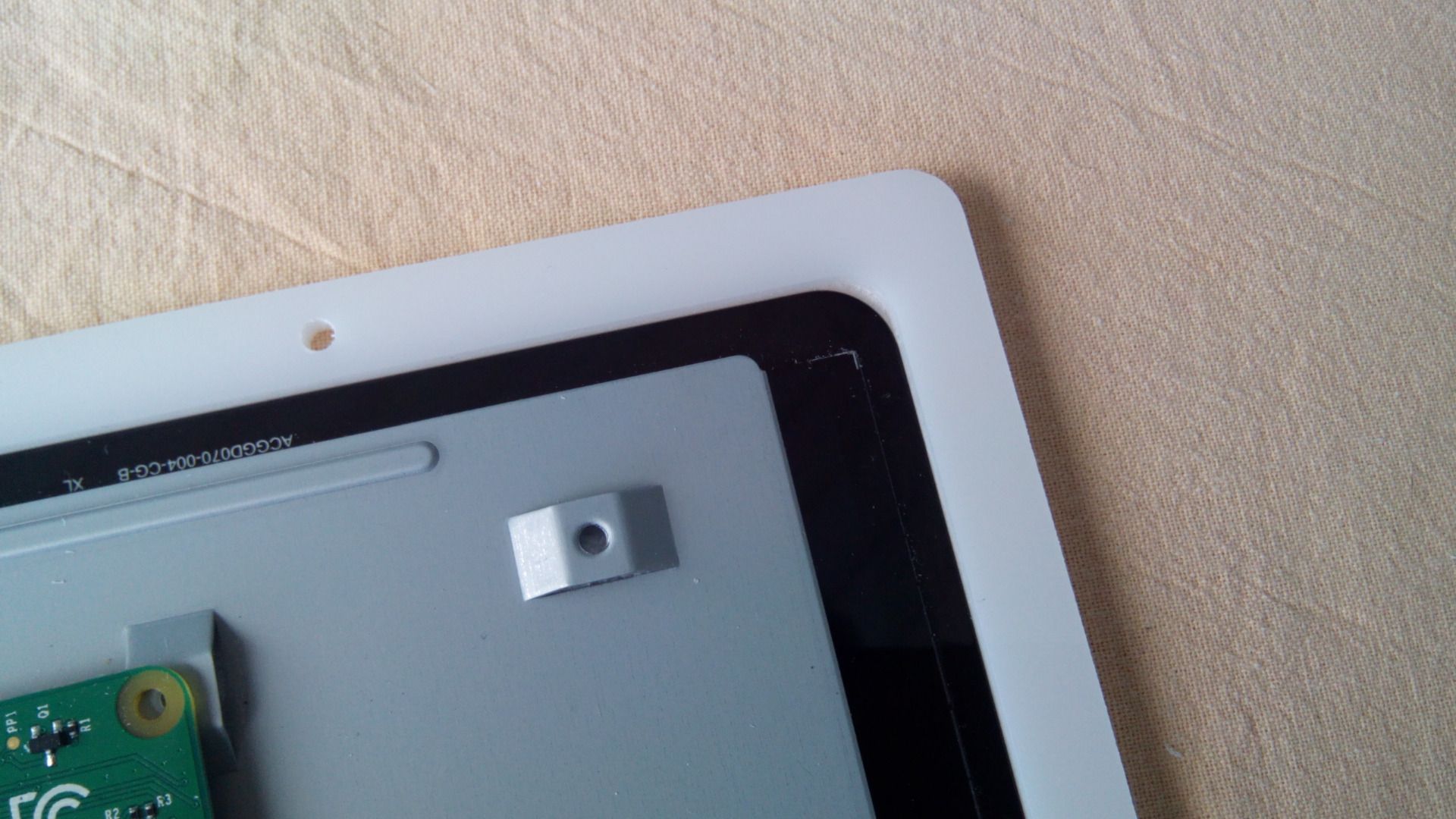 Raspberry PI Touch Screen Frame and Case Assembly Guide : 4 Steps (with ...