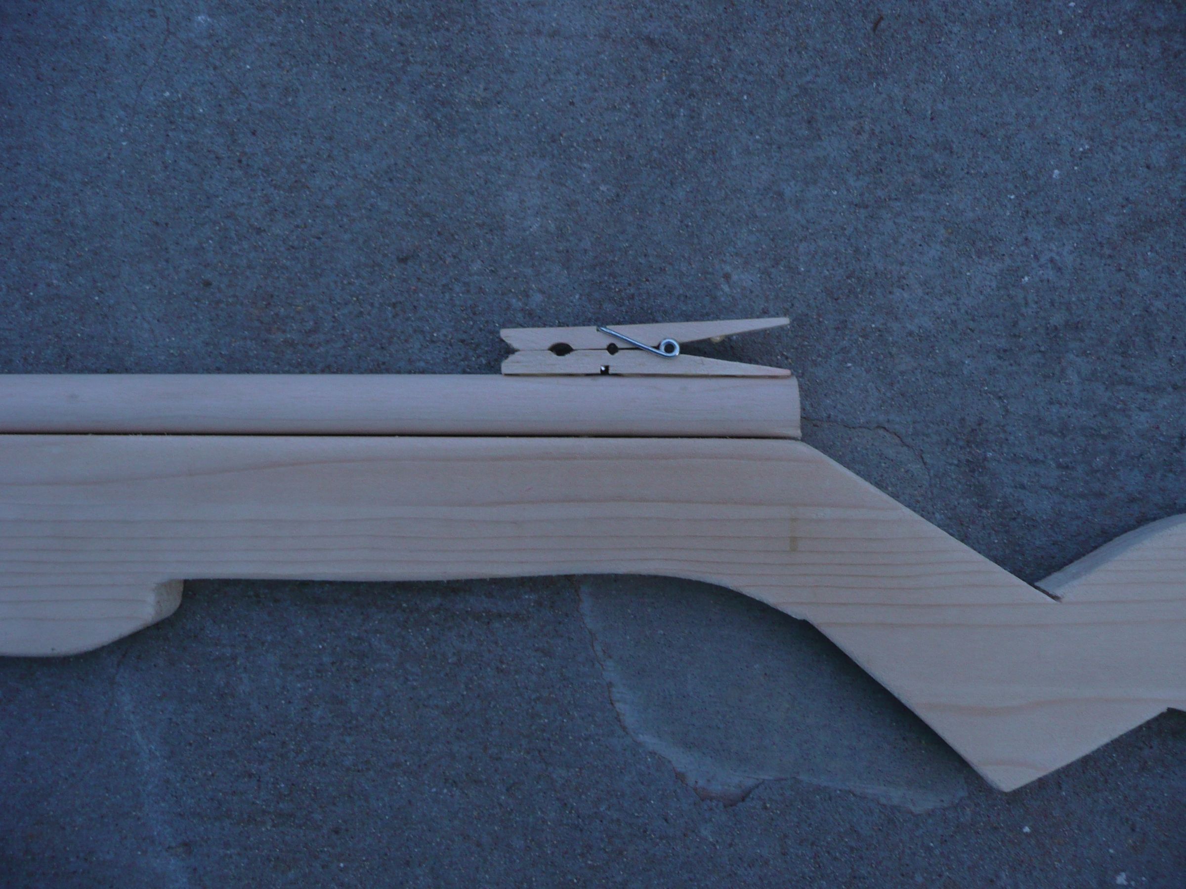 How to Make a Rubber Band Rifle : 7 Steps - Instructables