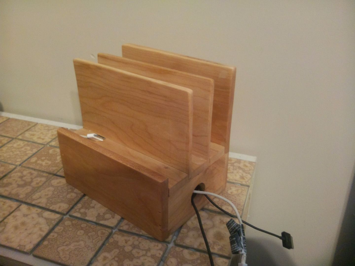 Charging Station for Electronic Devices : 4 Steps (with Pictures ...