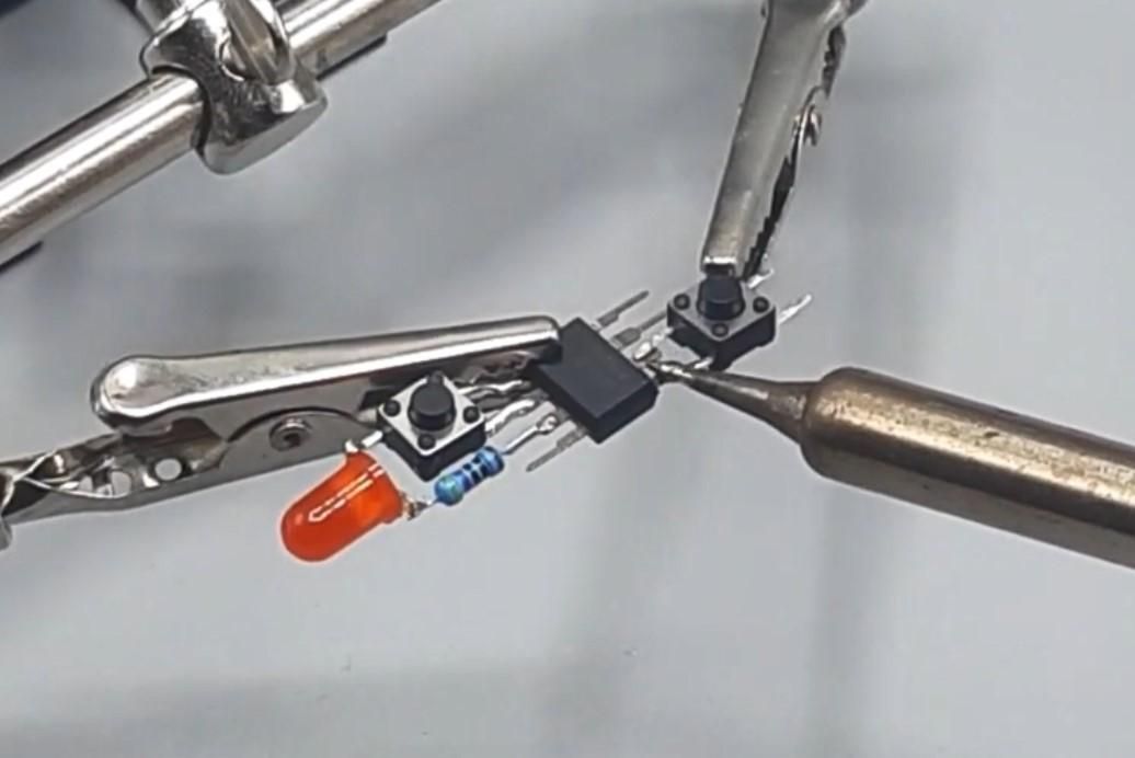Simple Click on Click Off Circuit : 6 Steps (with Pictures) - Instructables