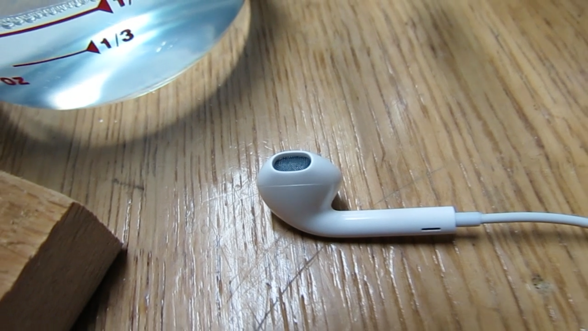 How to Clean Apple Ear Pods. : 12 Steps (with Pictures) - Instructables