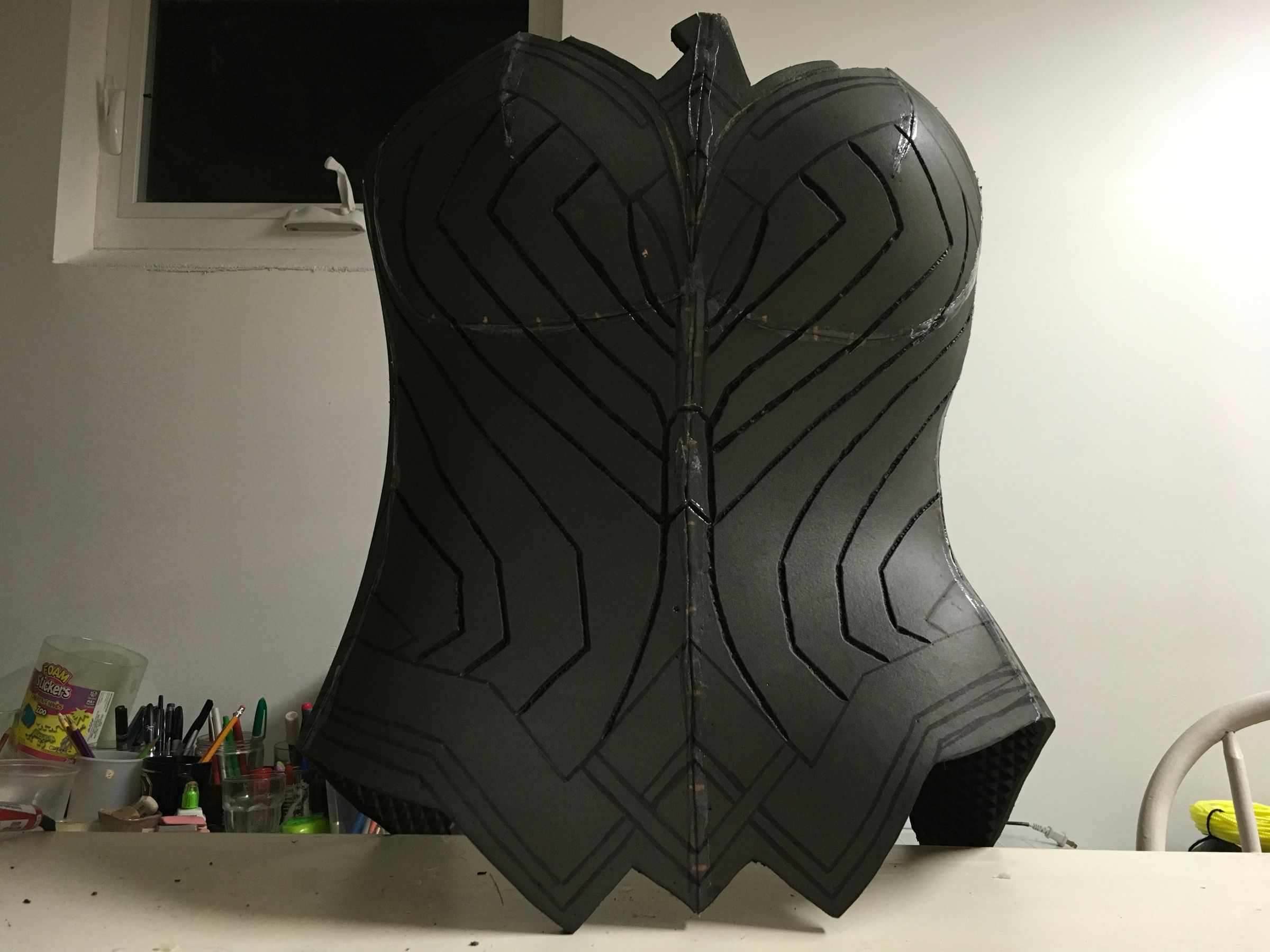 Wonder Woman Cosplay: Body Armour and Gladiator Skirt : 11 Steps (with ...