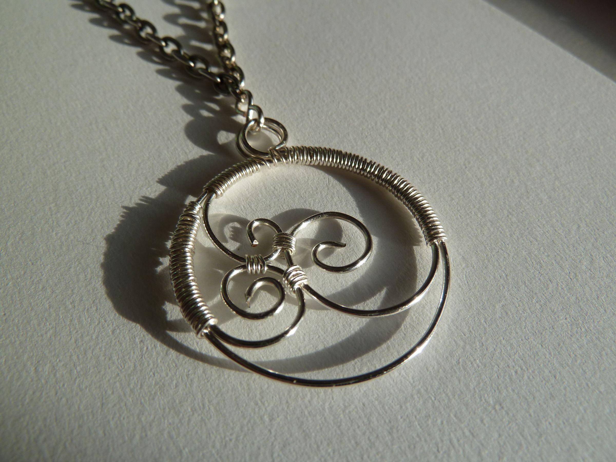 Triple Swirl Wirework Pendant : 17 Steps (with Pictures) - Instructables