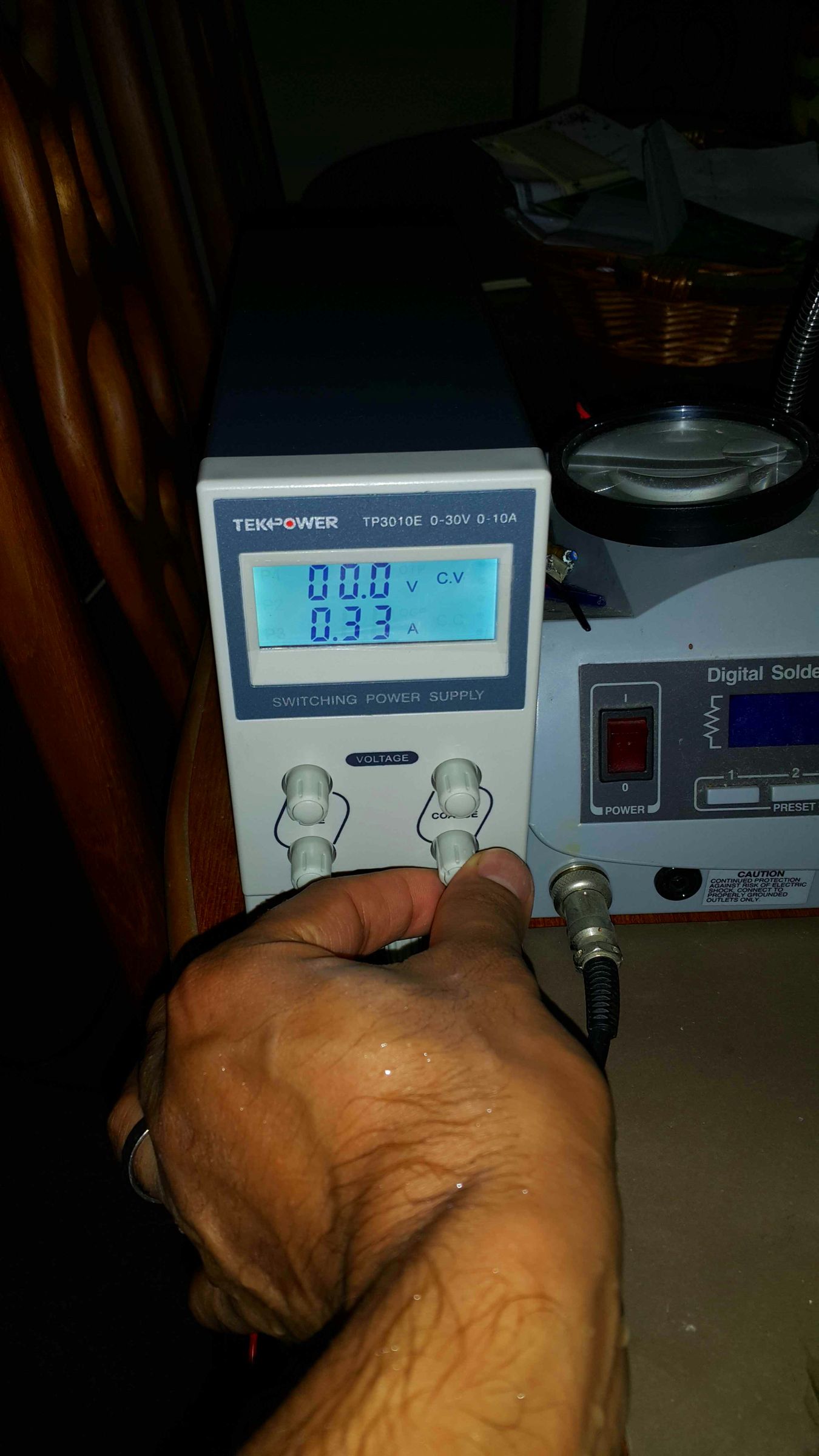 Using a Bench Power Supply. - Instructables