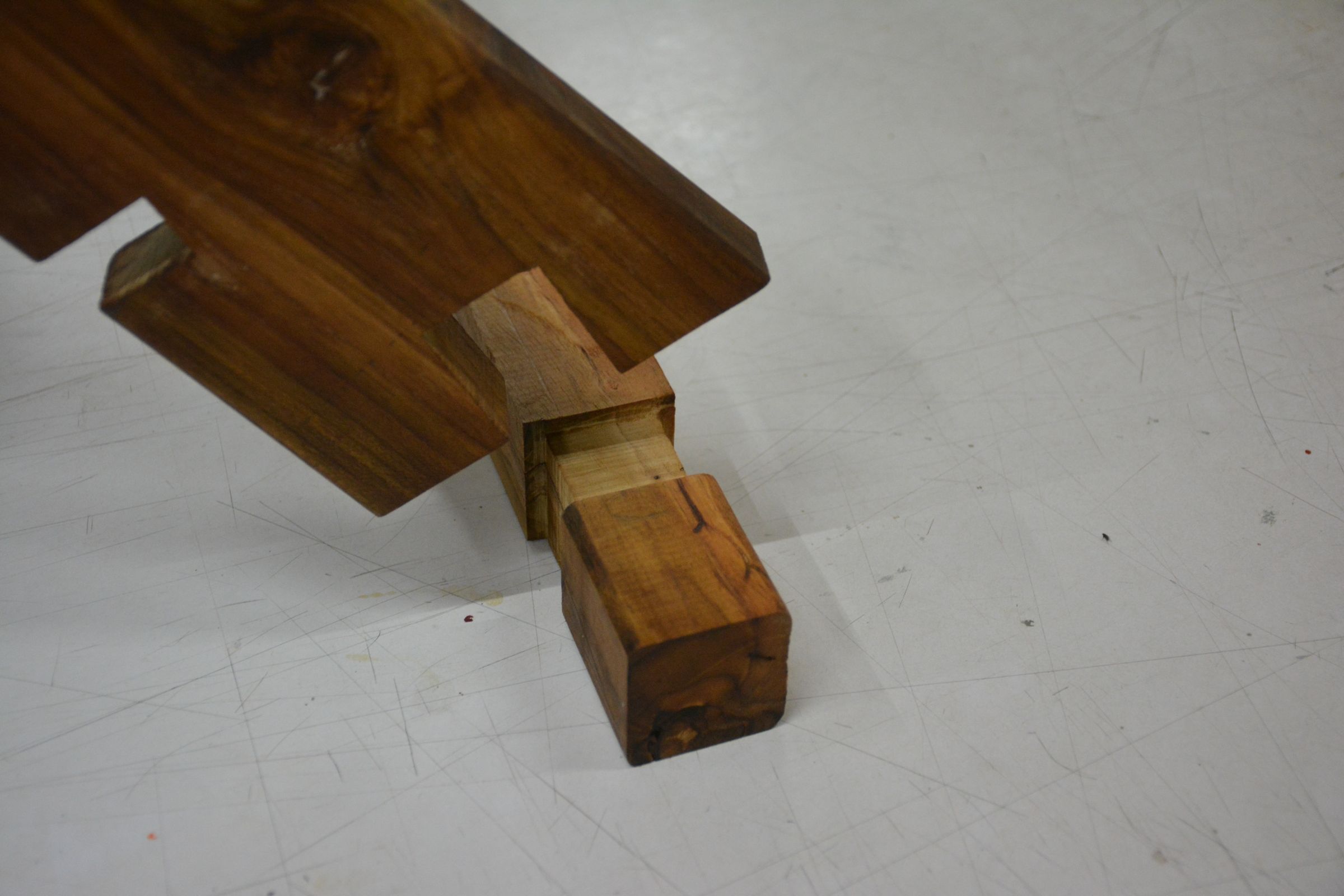 Easy to Make Wooden Table : 18 Steps (with Pictures) - Instructables