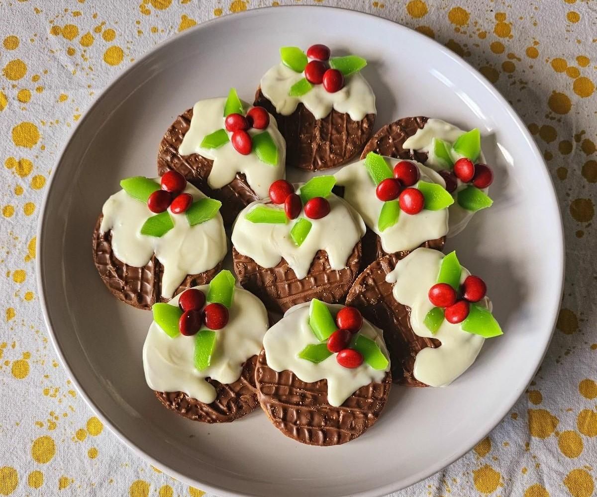 Simple Christmas Pudding Cookies : 3 Steps (with Pictures) - Instructables