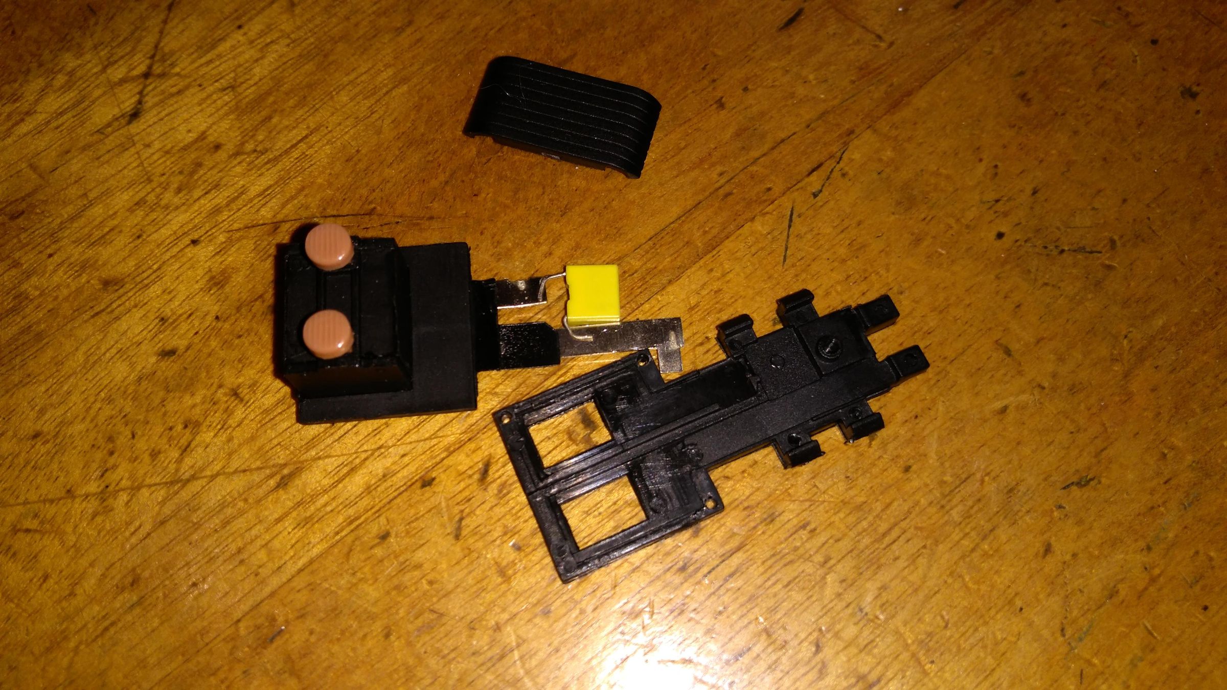 Train in a Christmas Tree L2 (3D Printed Version) : 11 Steps (with ...