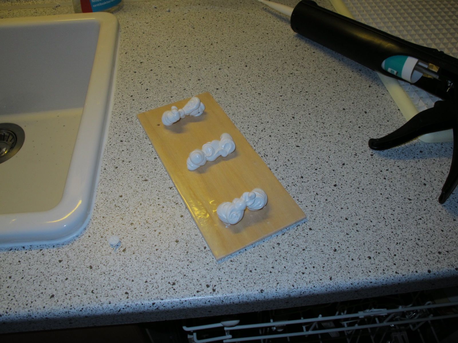 Make a Tile Replacement : 9 Steps (with Pictures) - Instructables