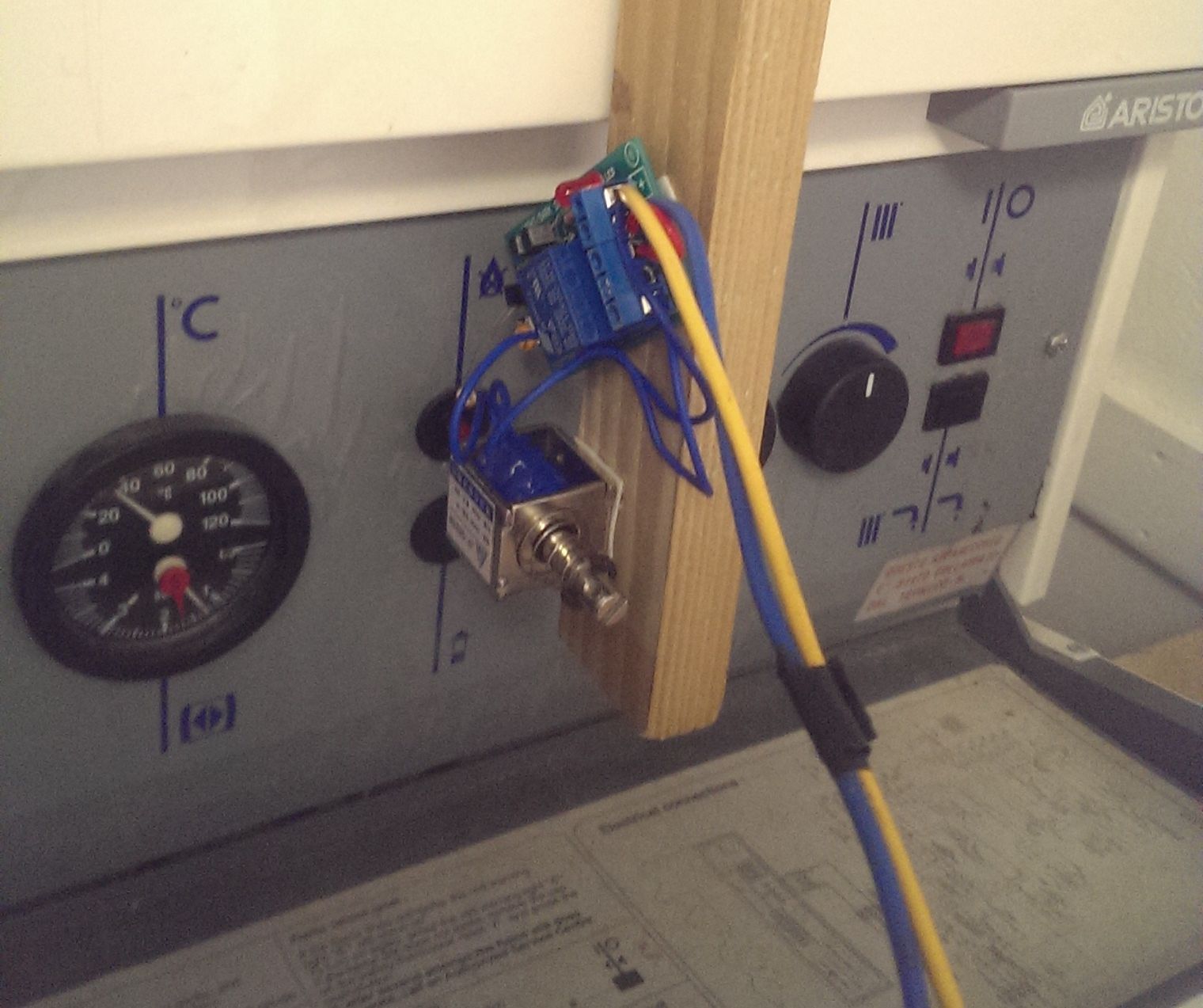 Light Triggered Auto Reset Button Pusher for Boiler (with Pictures ...