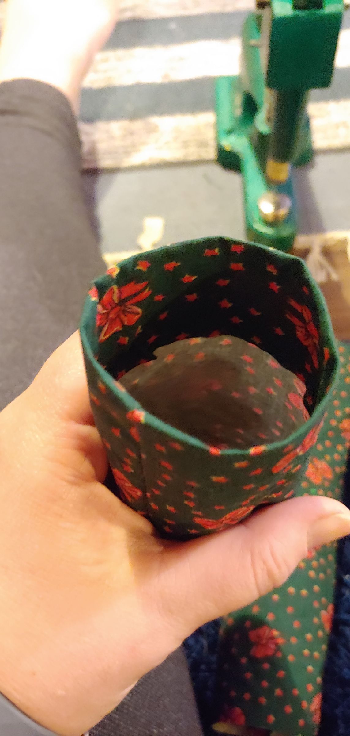 Reusable Christmas Crackers : 6 Steps (with Pictures) - Instructables