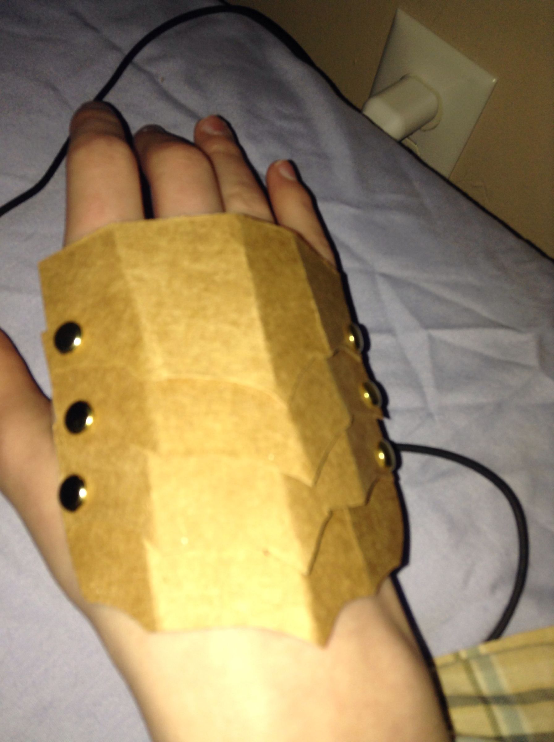 Awesome Nazgul Gauntlet : 7 Steps - Instructables