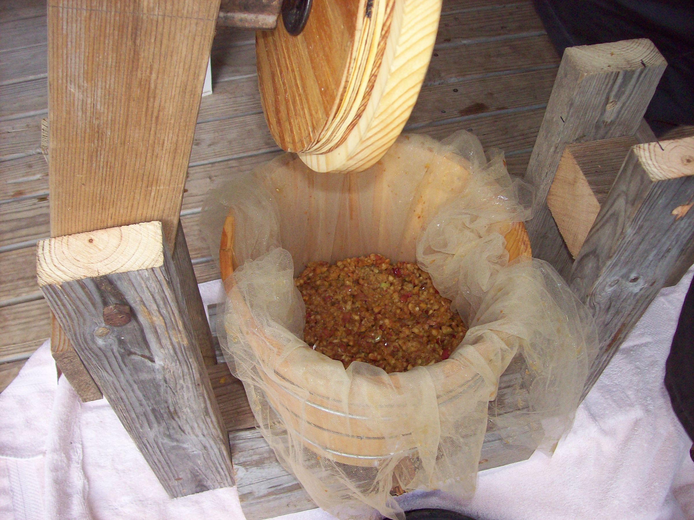 Small Homebuilt Cider Press (with Pictures) - Instructables