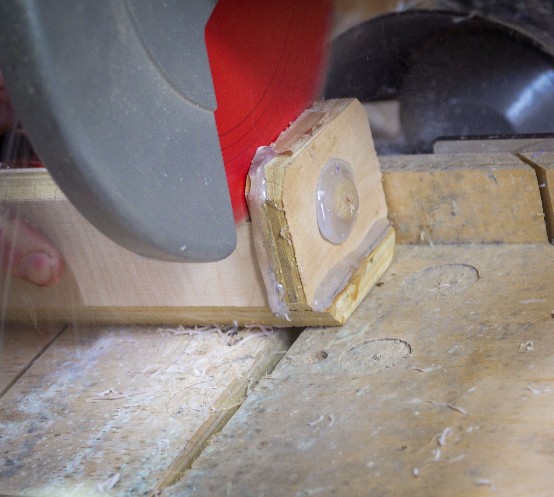 How to Make a Custom Hybrid Epoxy Pool Cue Using a Wood Lathe : 19 ...