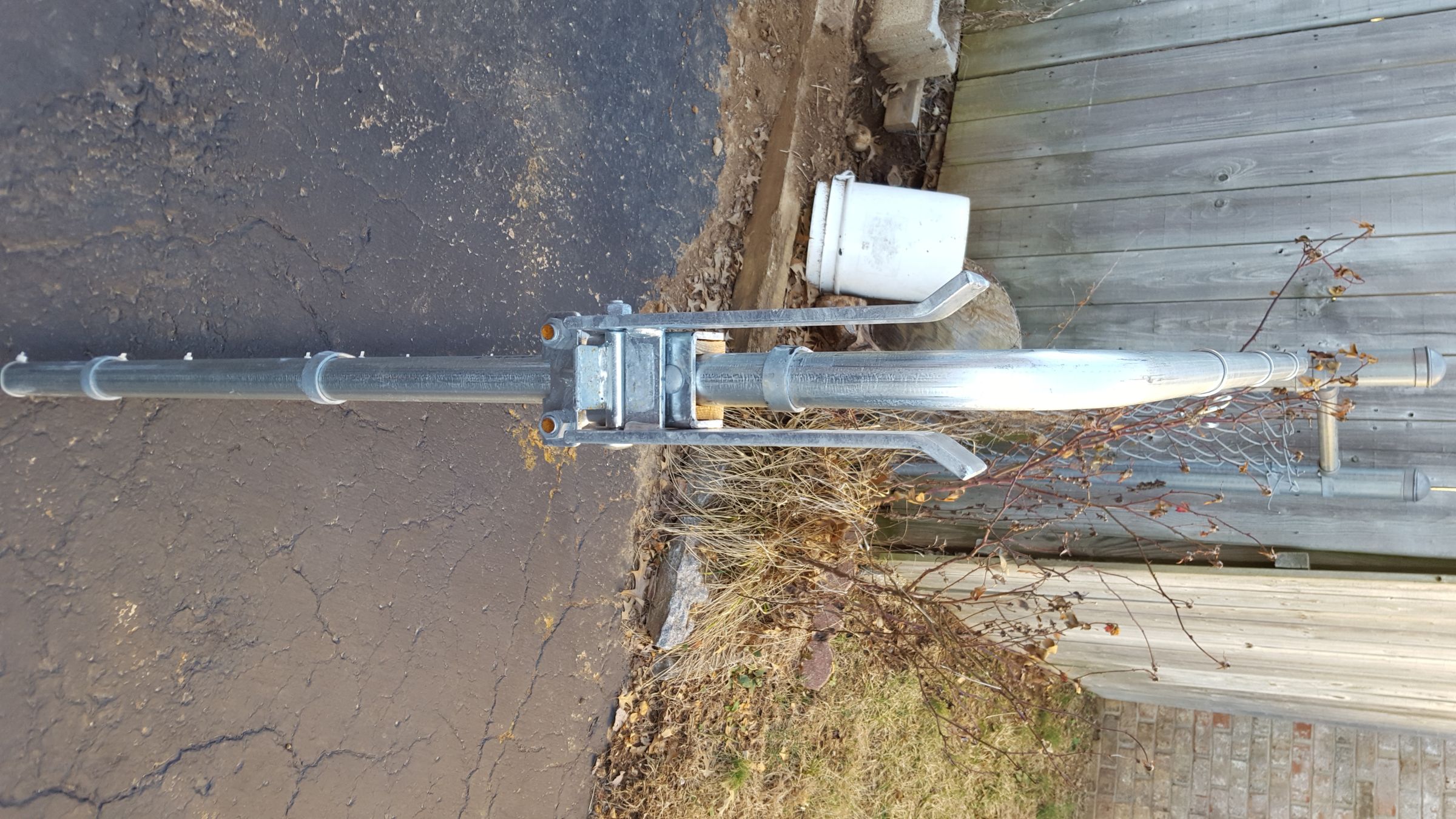 Dog-Proof Chain Link Fence Double Gate Latch : 4 Steps - Instructables