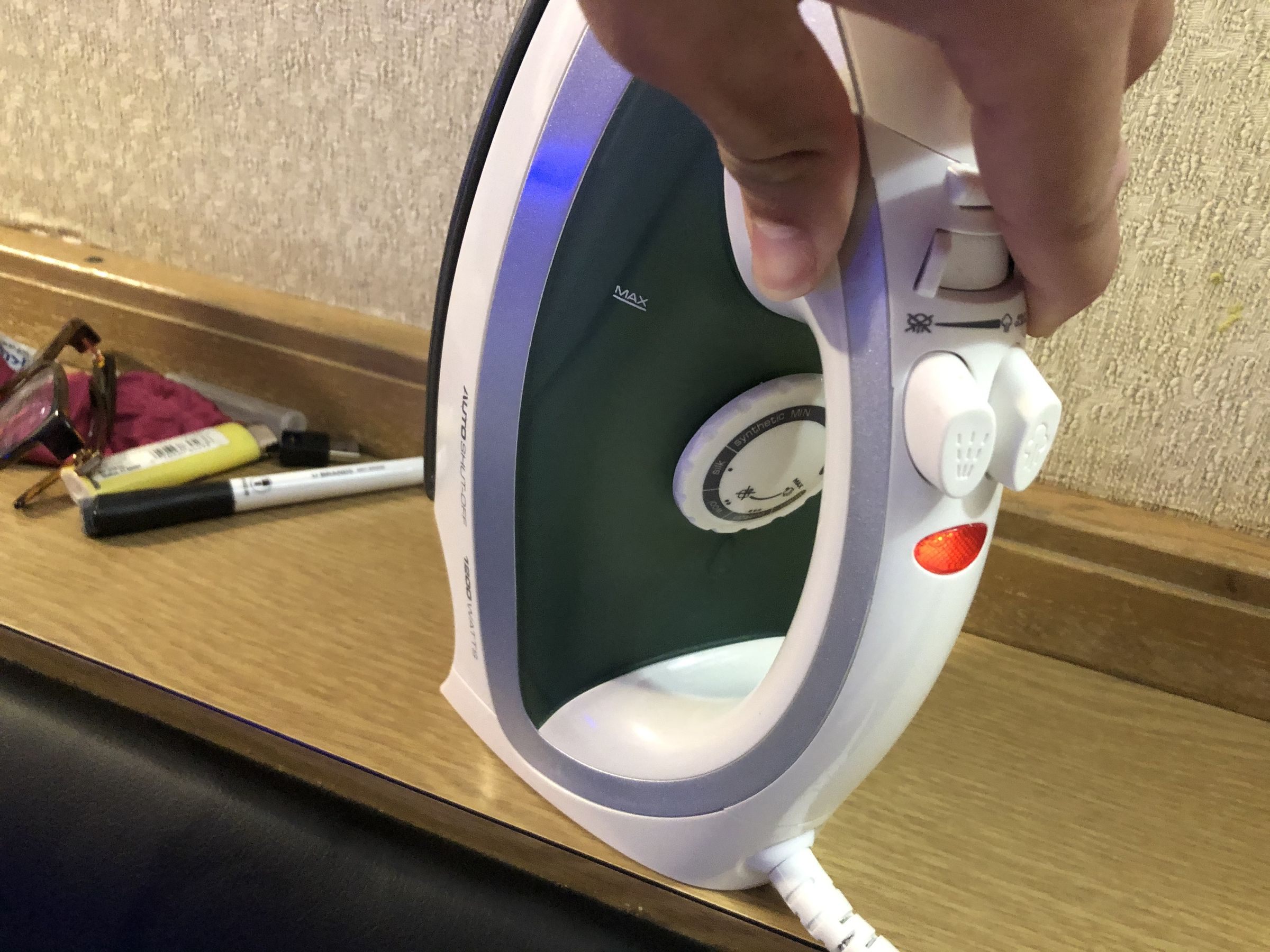 How to Iron a Button-up Shirt : 10 Steps - Instructables