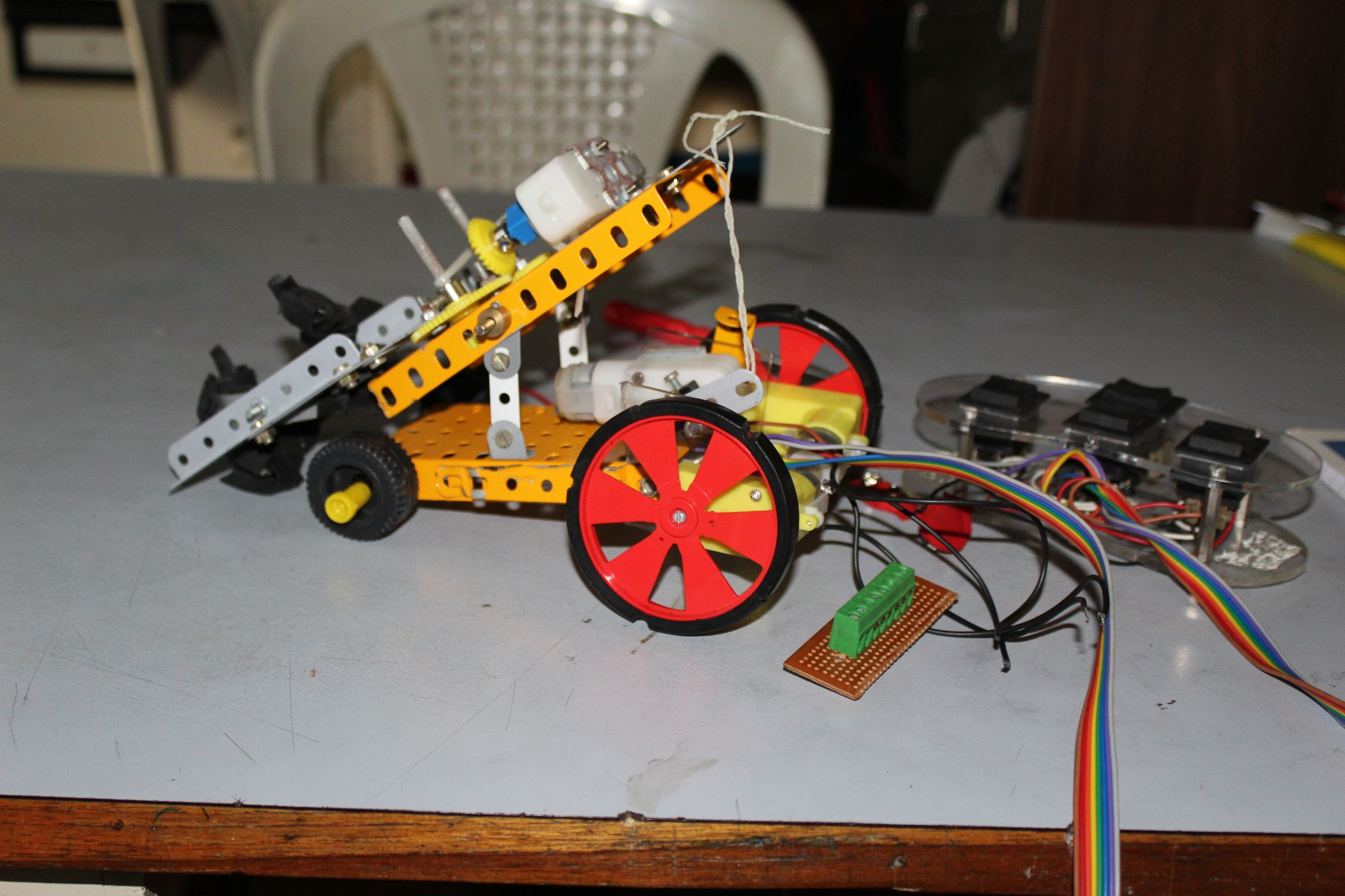 Grab Bot Robot : 9 Steps - Instructables