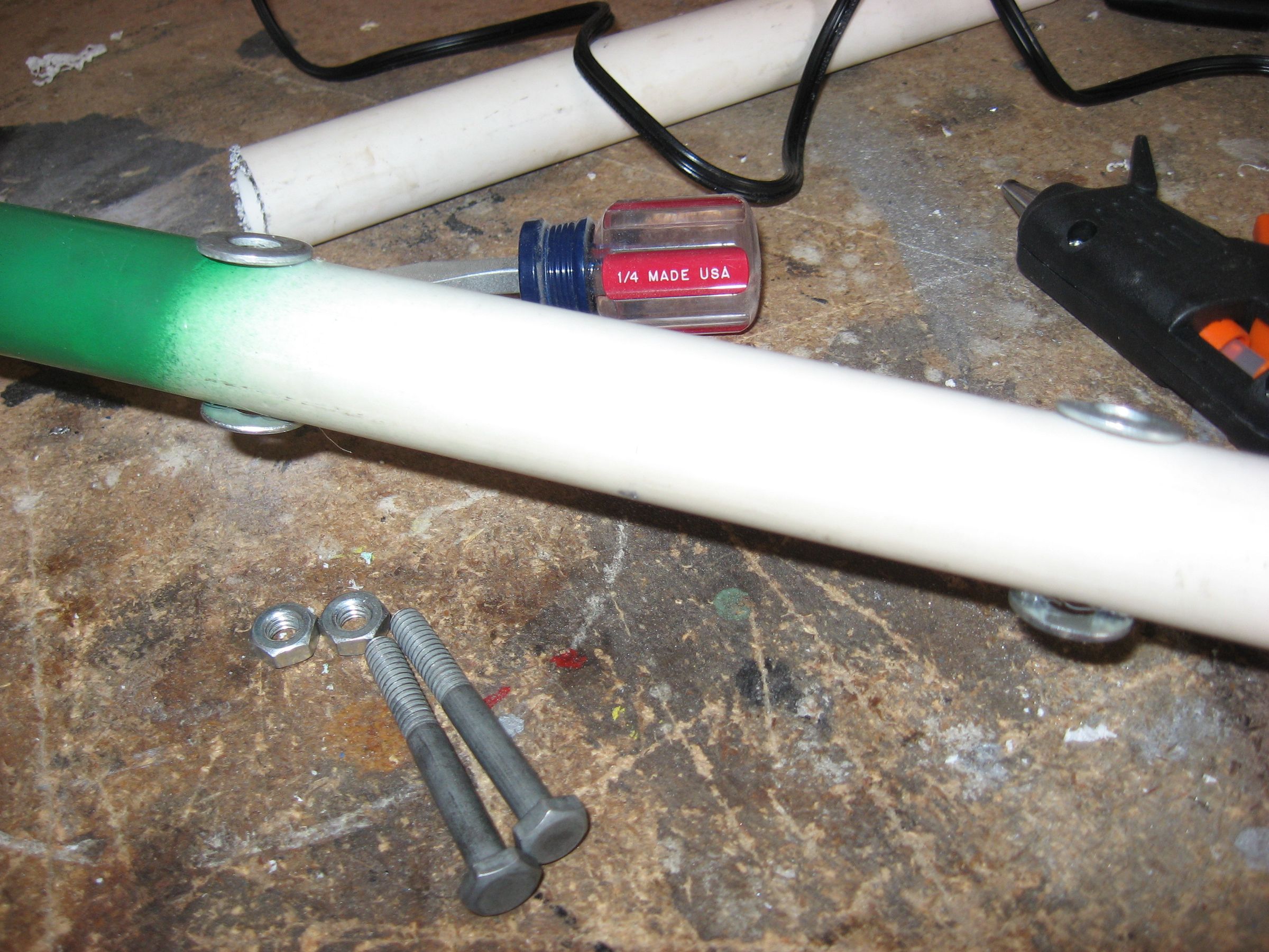 PVC Lightsaber With Metal Hilt : 6 Steps - Instructables