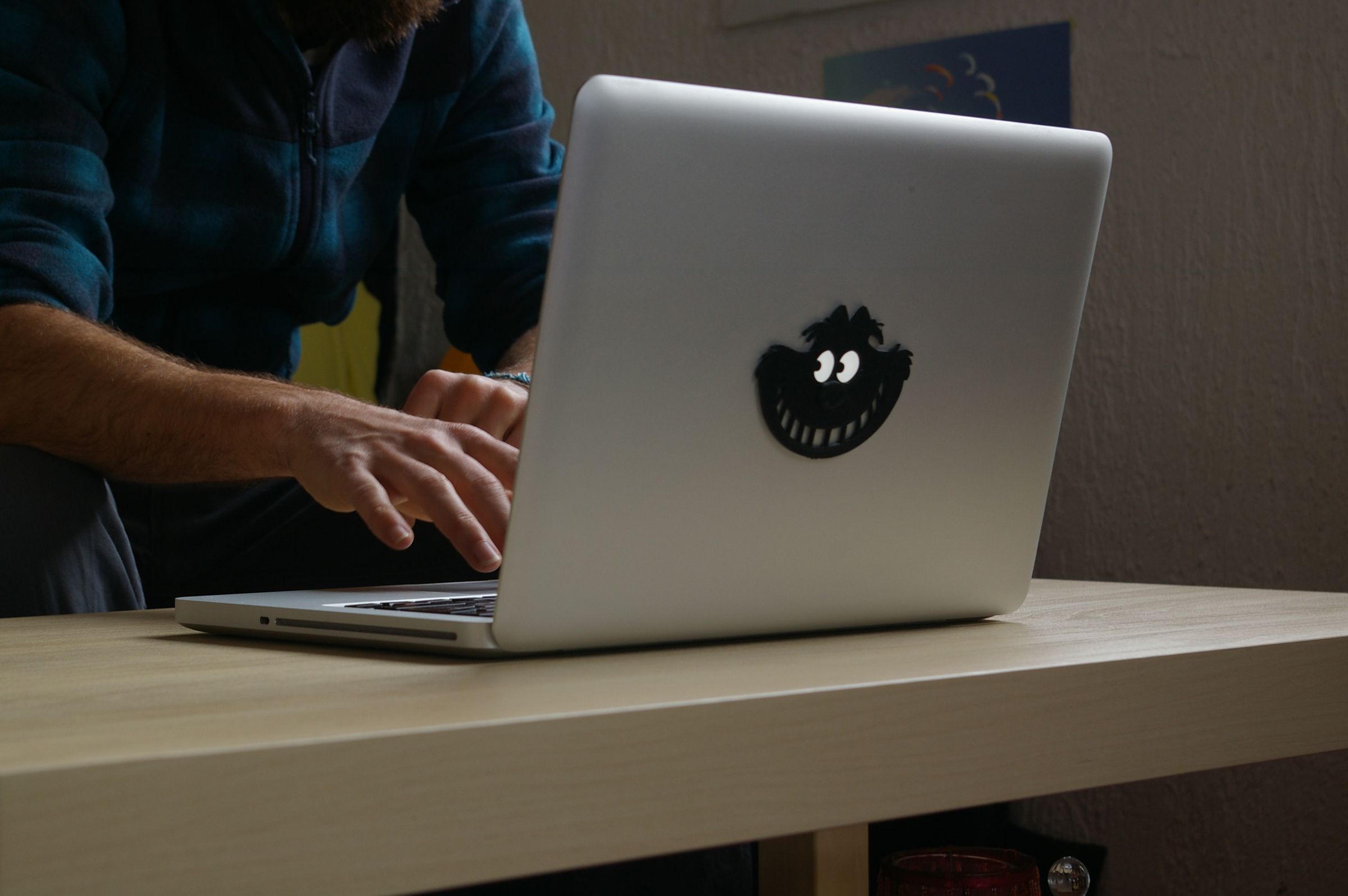 3D Laptop Sticker (Cheshire Cat) : 4 Steps (with Pictures) - Instructables