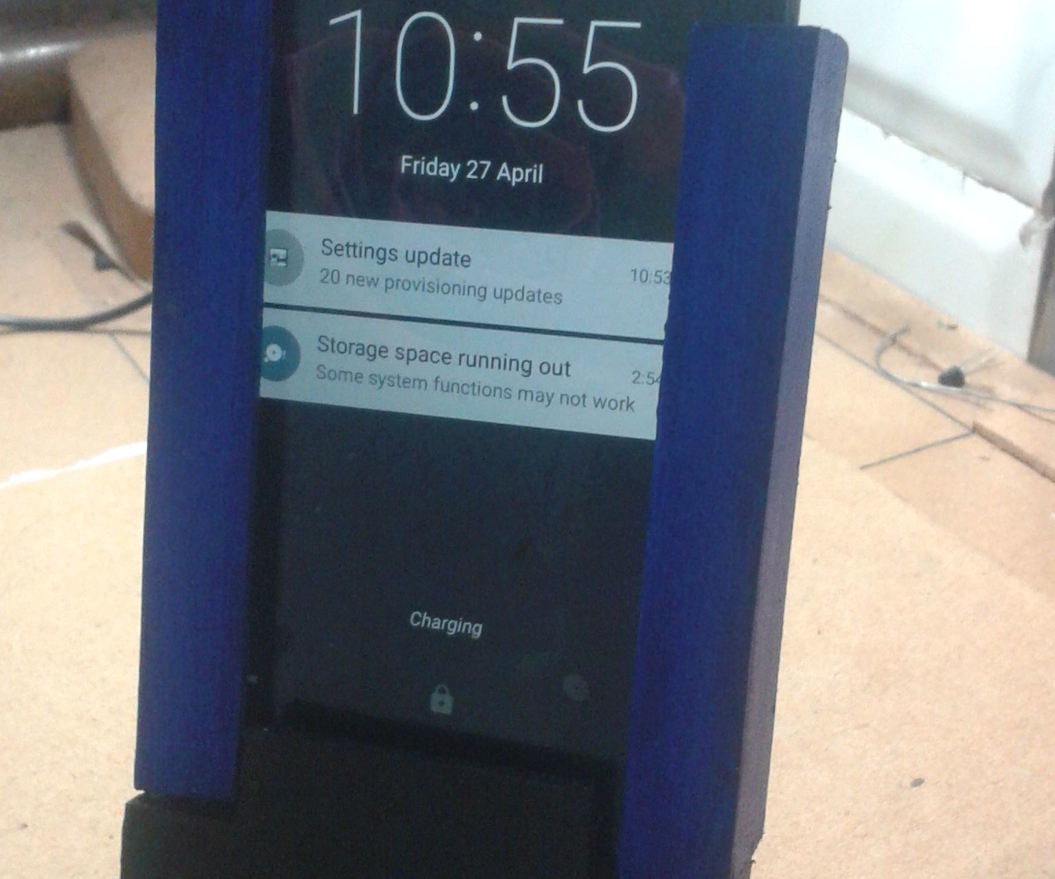 DIY Simple Wireless Charging Stand : 12 Steps - Instructables