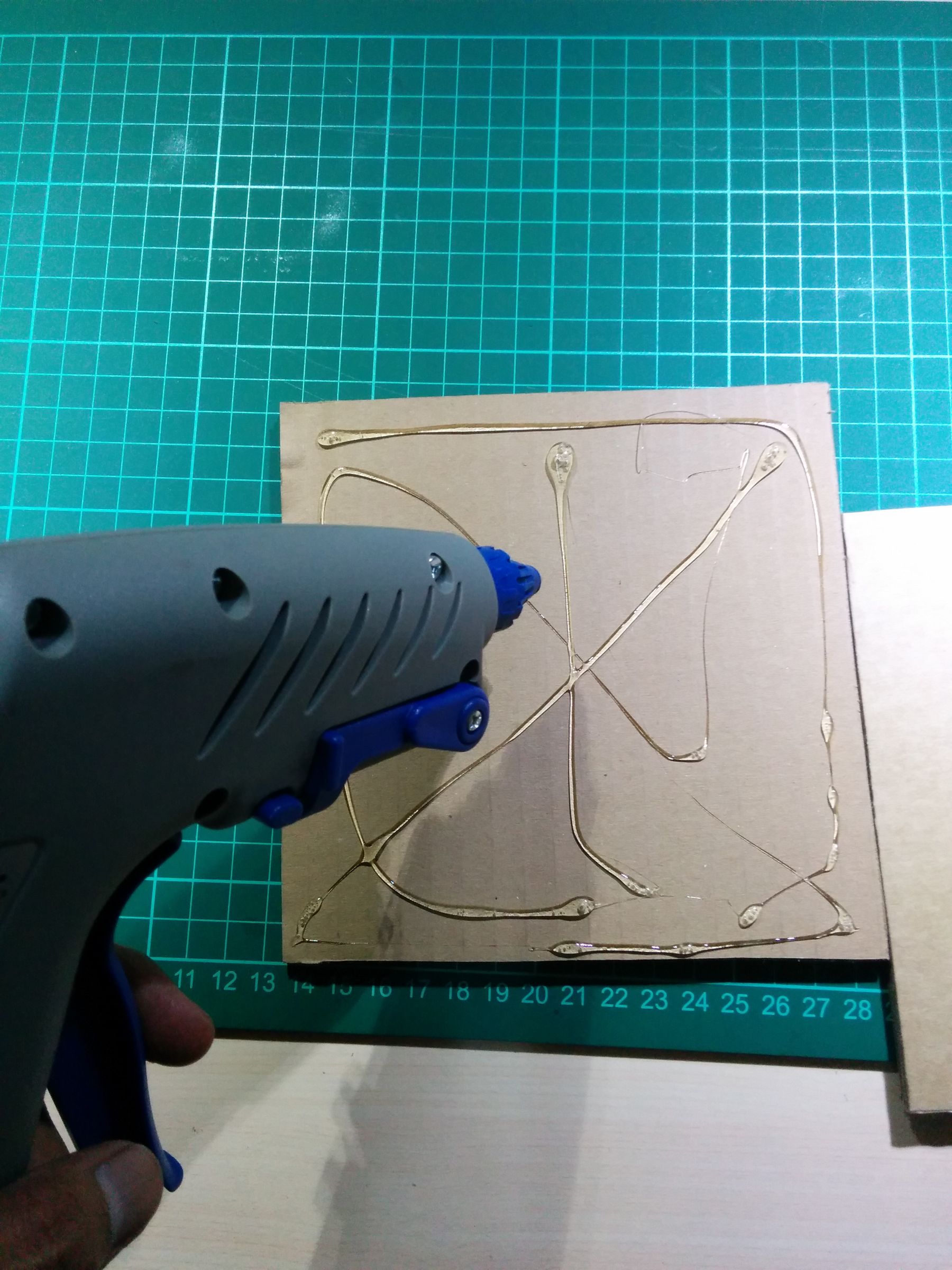 CARDBOARD SOLAR LAMP : 8 Steps (with Pictures) - Instructables