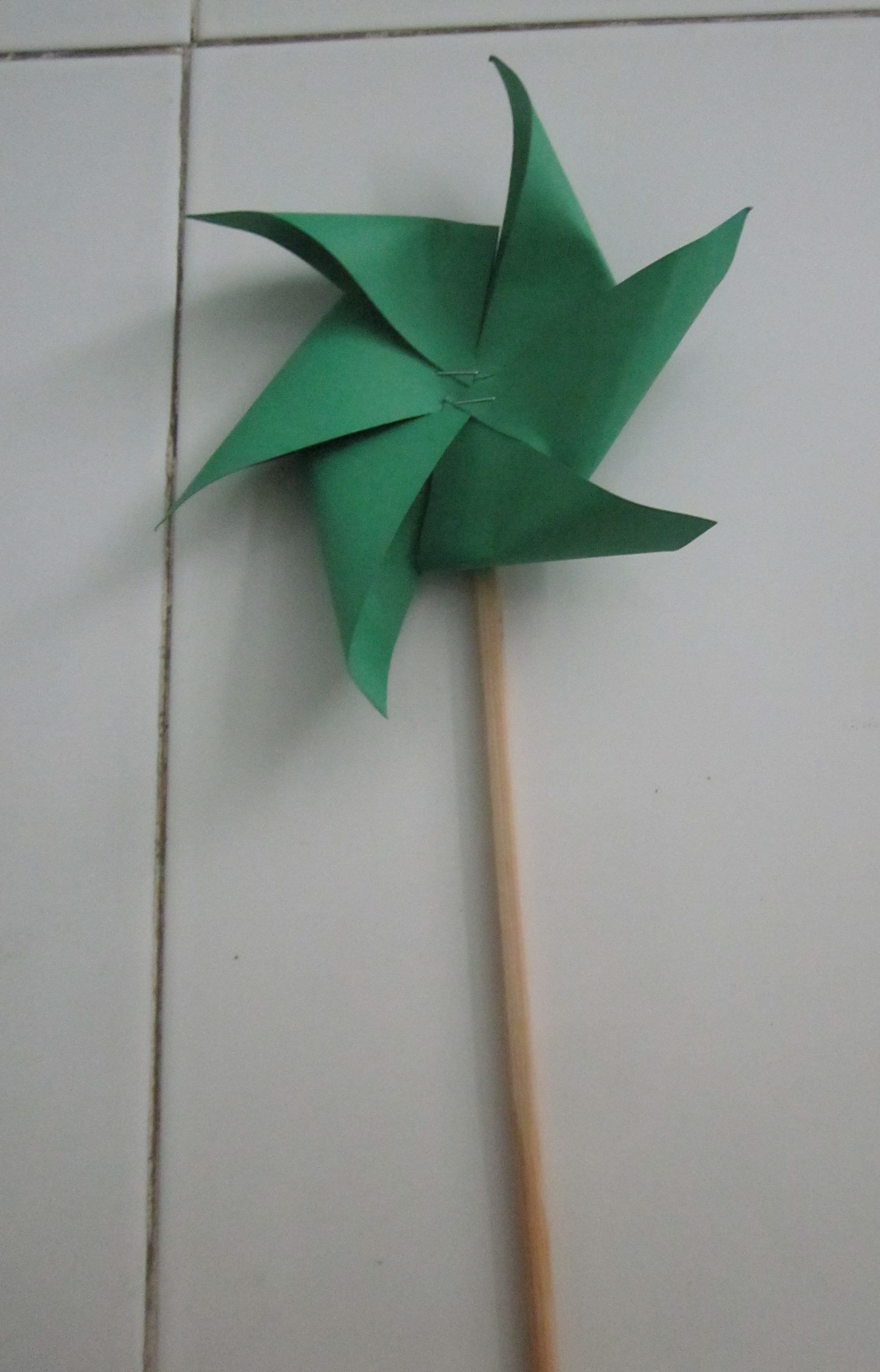 Miss La Sen 6 Petal Pinwheel : 8 Steps (with Pictures) - Instructables