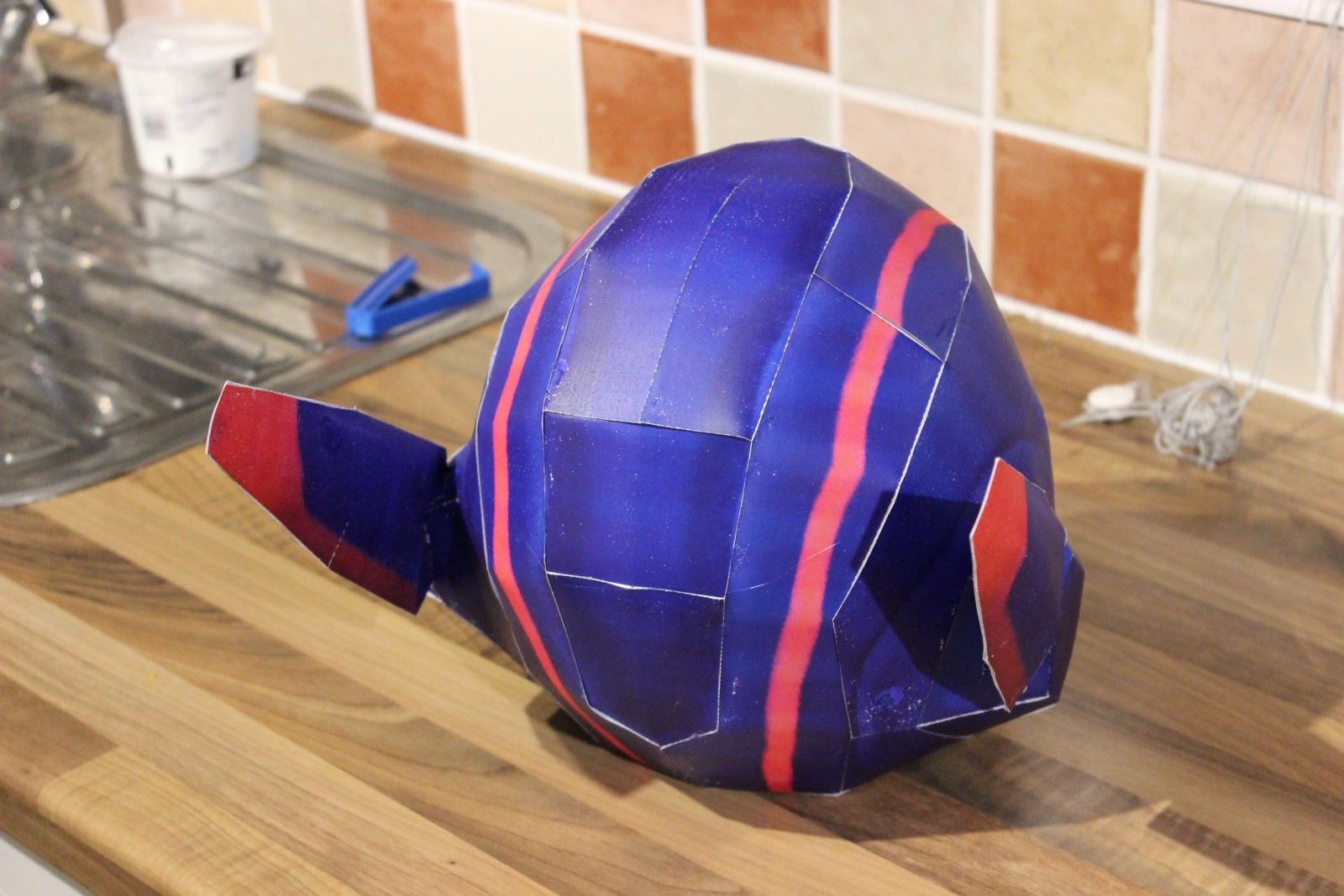 Hiro Hamada Papercraft Helmet : 3 Steps (with Pictures) - Instructables