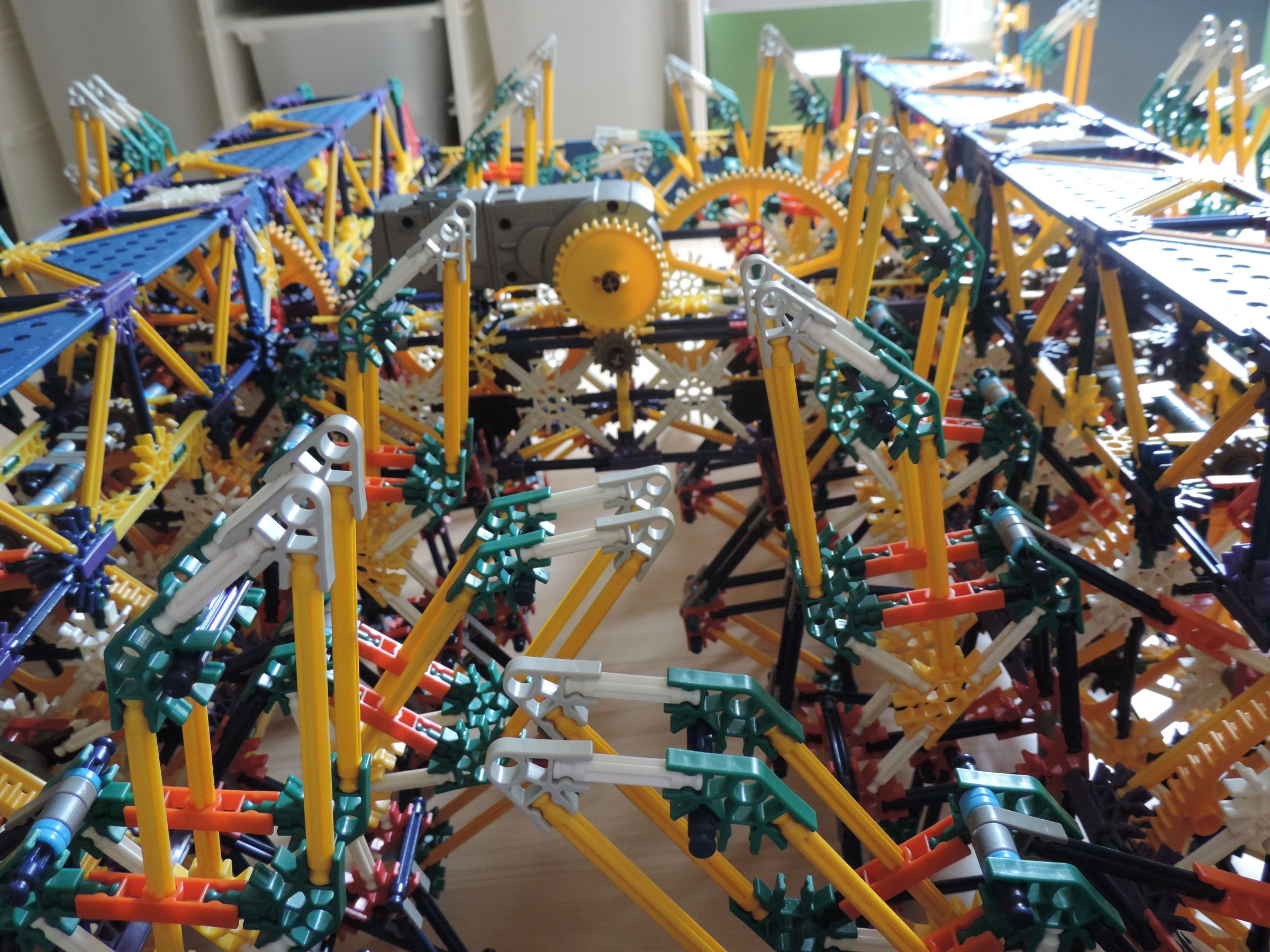 Huge Knex Walker. - Instructables