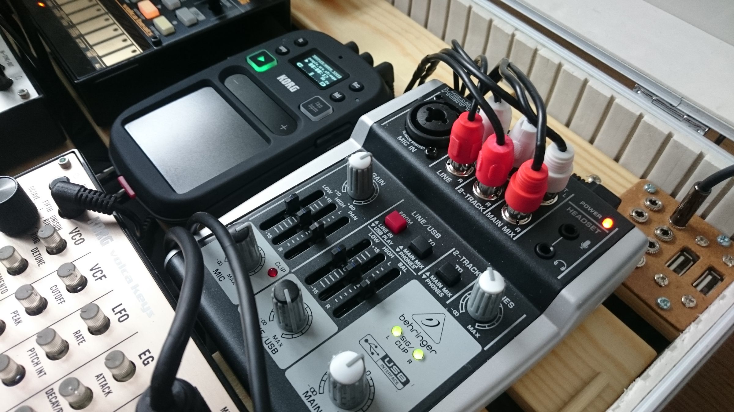 Volca Synth Suitcase : 11 Steps (with Pictures) - Instructables