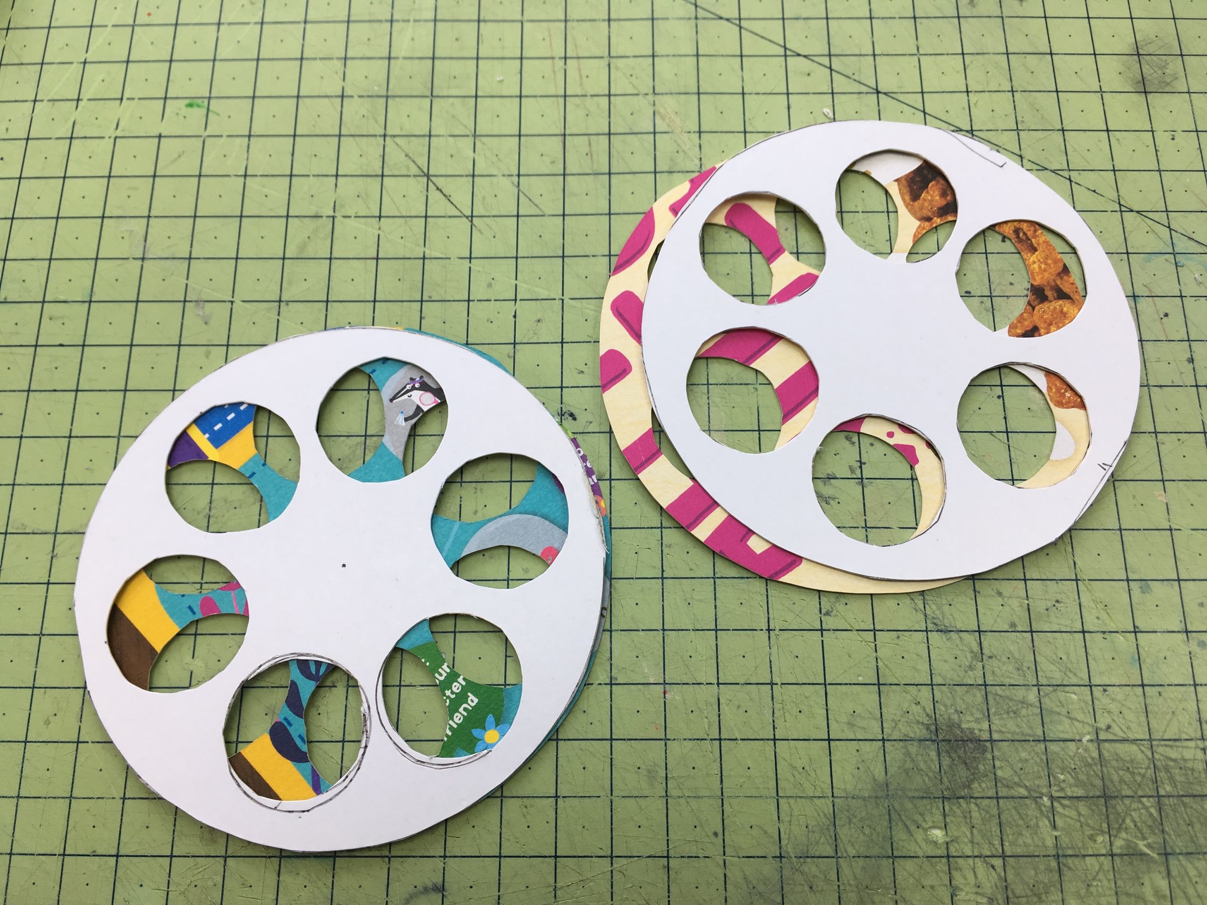 Rainbow Vision Spectacles : 10 Steps (with Pictures) - Instructables