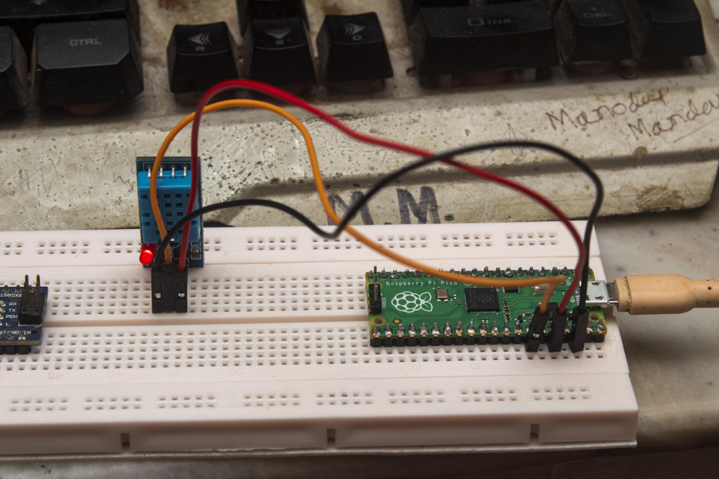 DHT11 With Raspberry Pi Pico : 4 Steps - Instructables