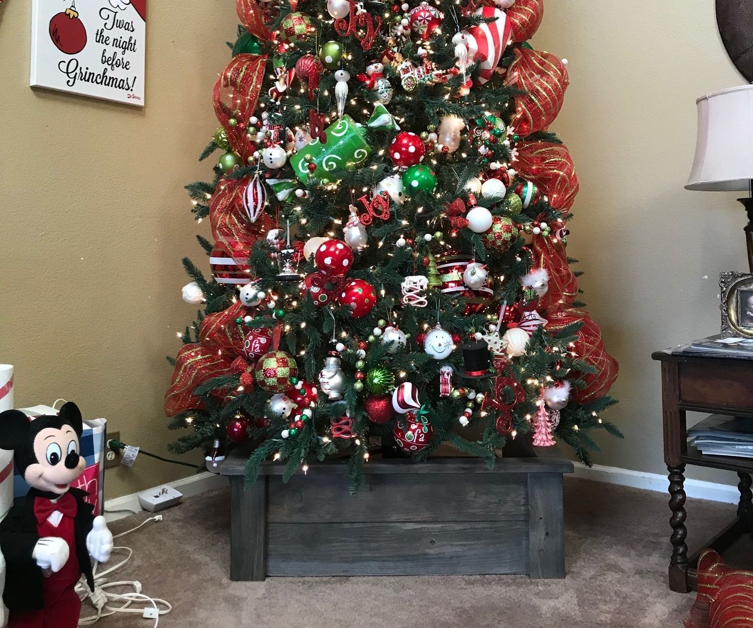 Christmas Tree Base Box : 9 Steps - Instructables