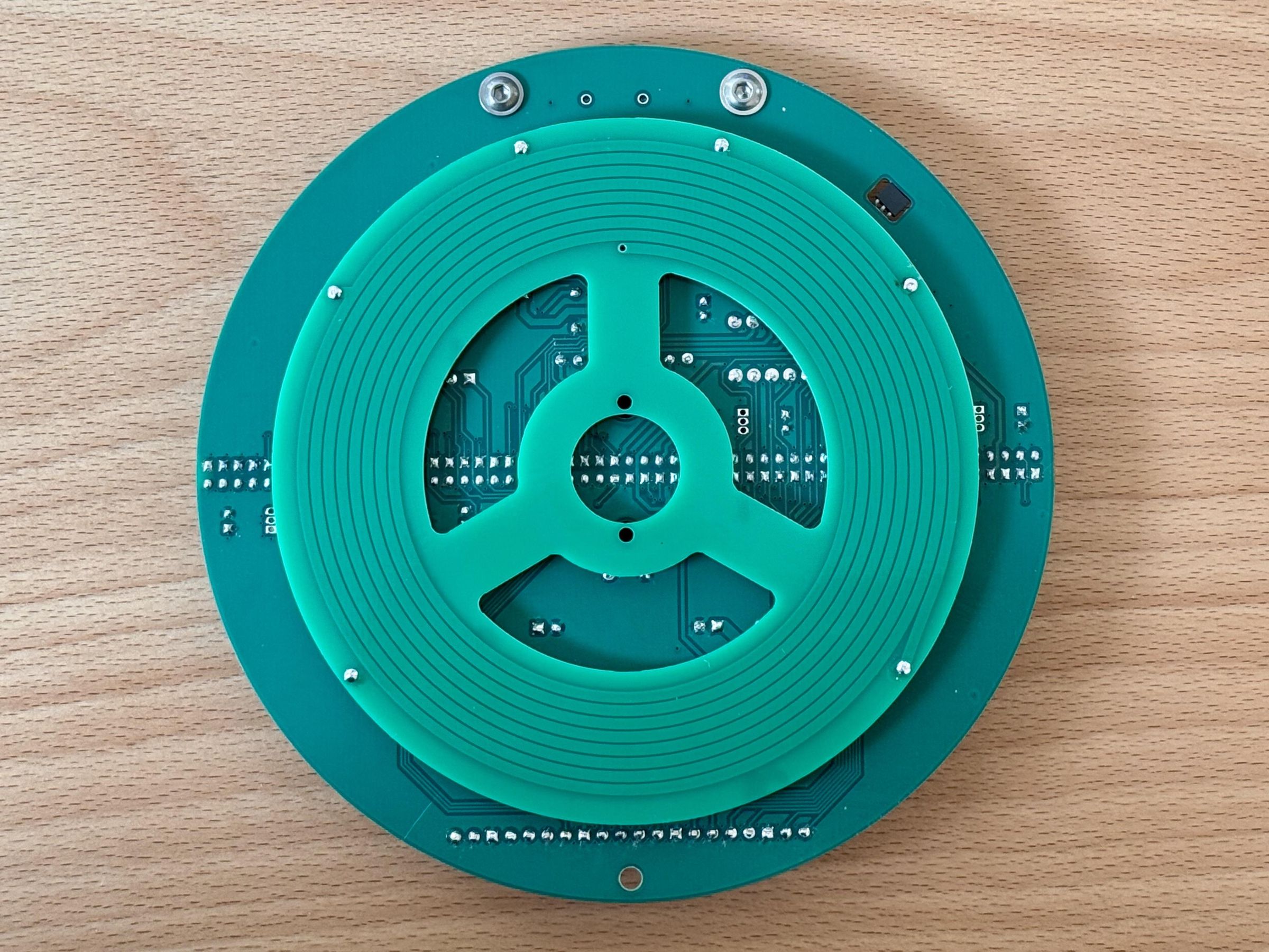 A Persistence of Vision Rotating Display Controlled by a Raspberry Pi Pico. : 8 Steps (with ...