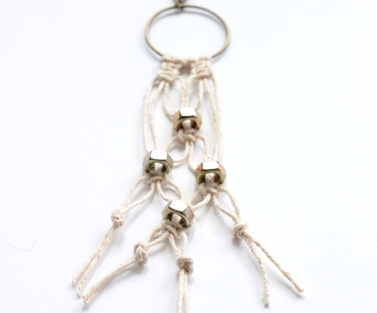 Simple Macrame Necklace : 4 Steps (with Pictures) - Instructables