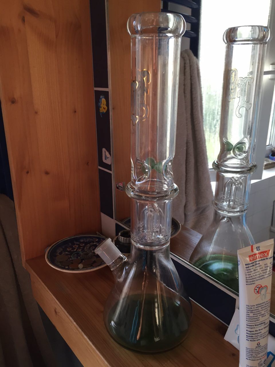 How to Repair a Broken Bong Percolator : 4 Steps - Instructables