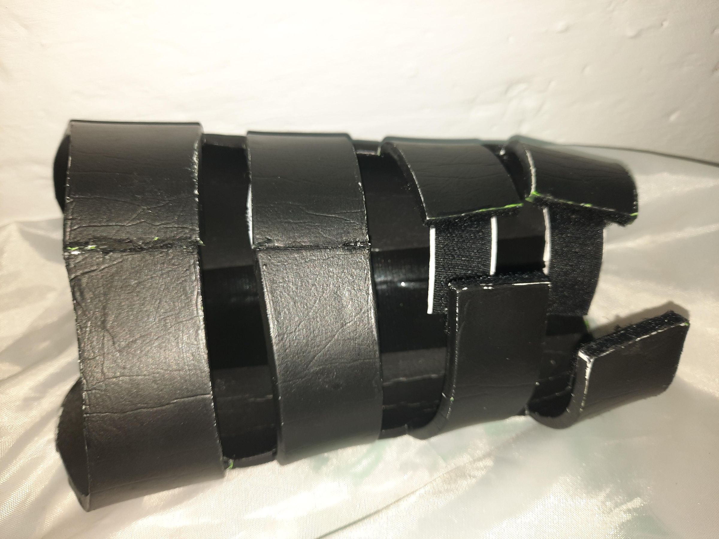 Batman - Automatic Gaunlet : 6 Steps (with Pictures) - Instructables