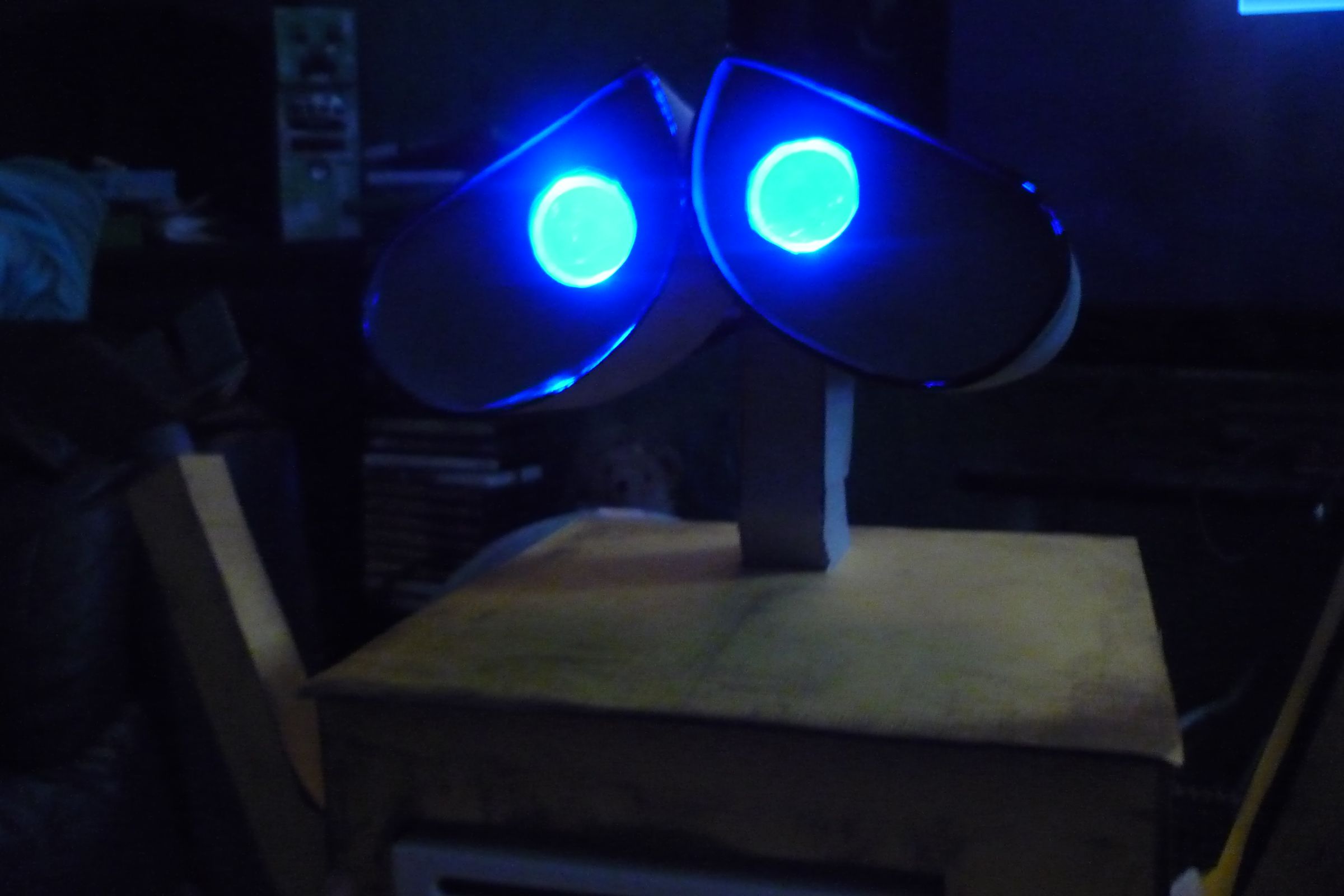 WII WALL-E! : 11 Steps (with Pictures) - Instructables