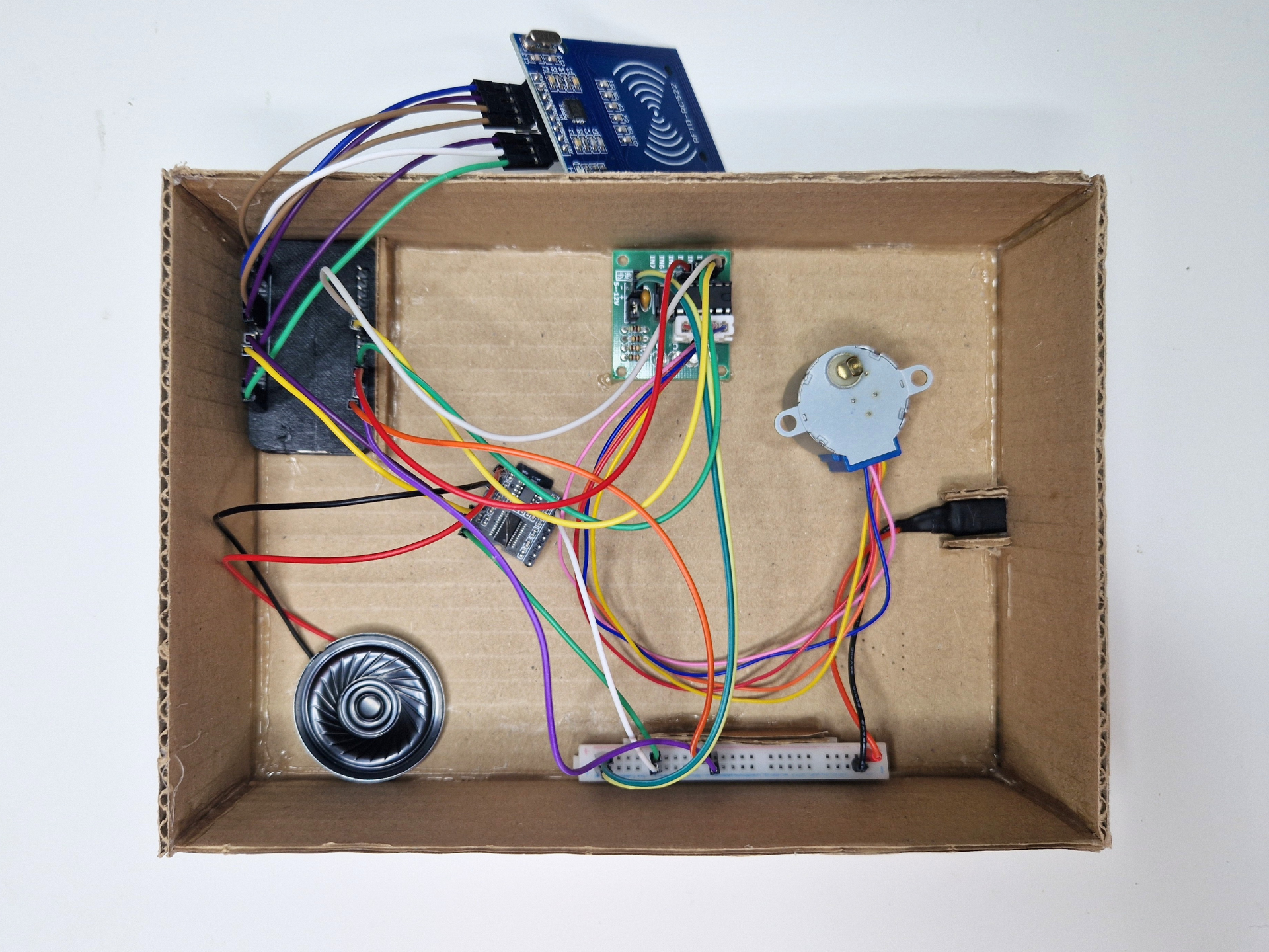 Build Your Own Working Cardboard Record Player : 9 Steps (with Pictures ...