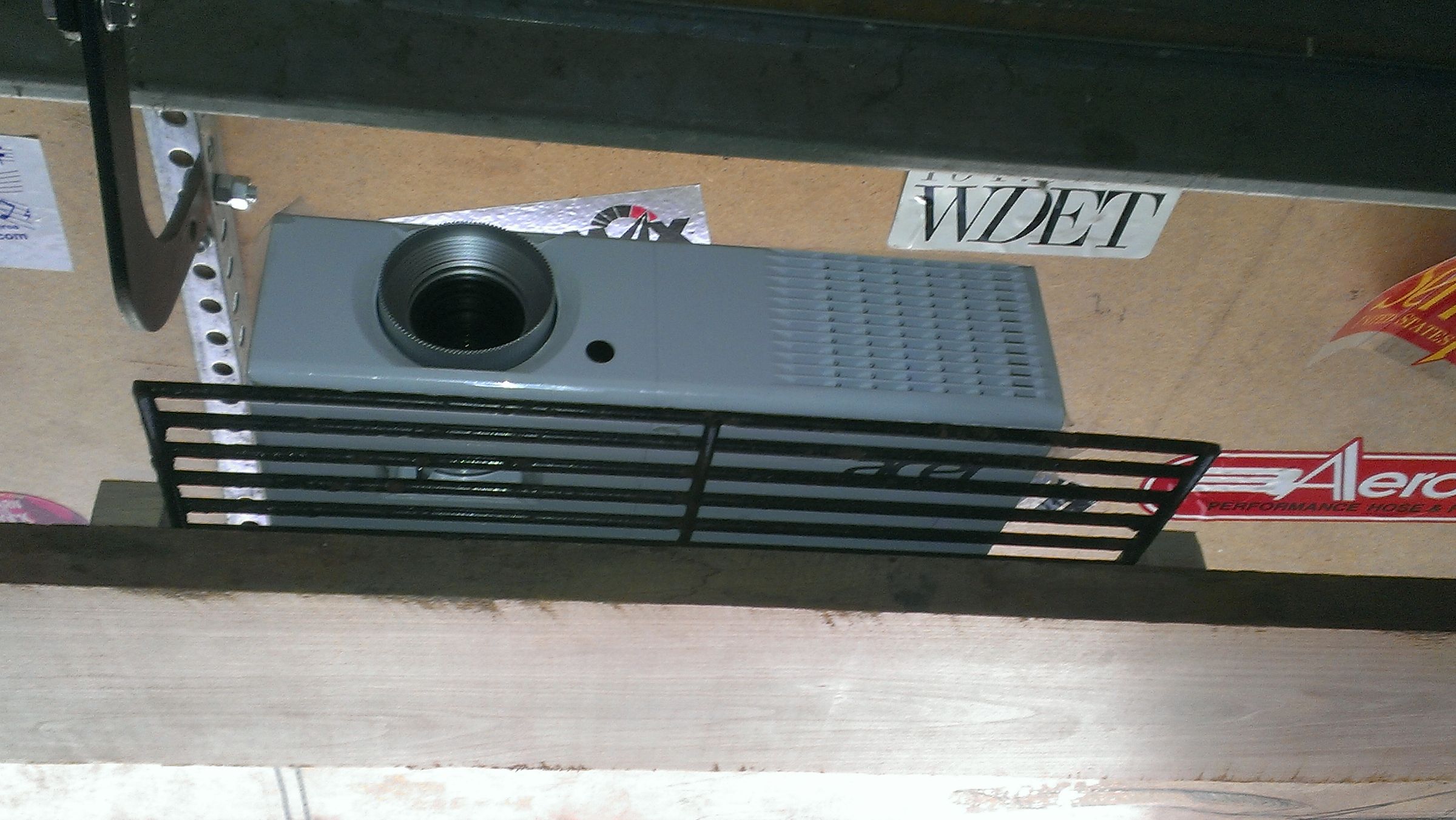 Adjustable Under Garagedoor Shelf/projector Mount : 6 Steps (with ...