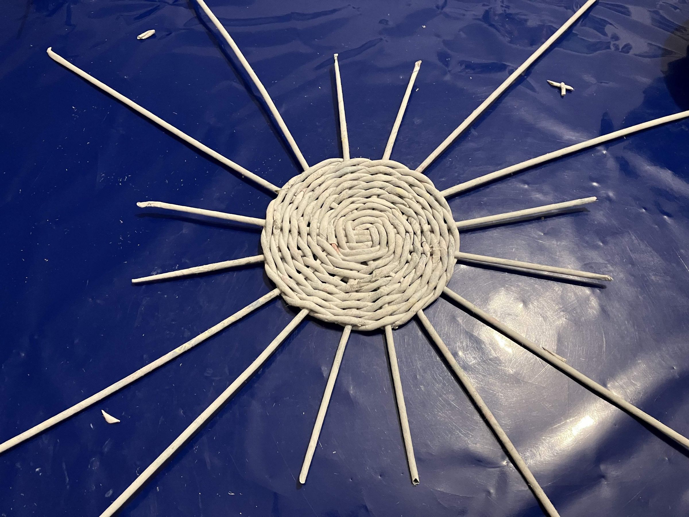 Woven Basket Made From Newspaper : 13 Steps (with Pictures) - Instructables