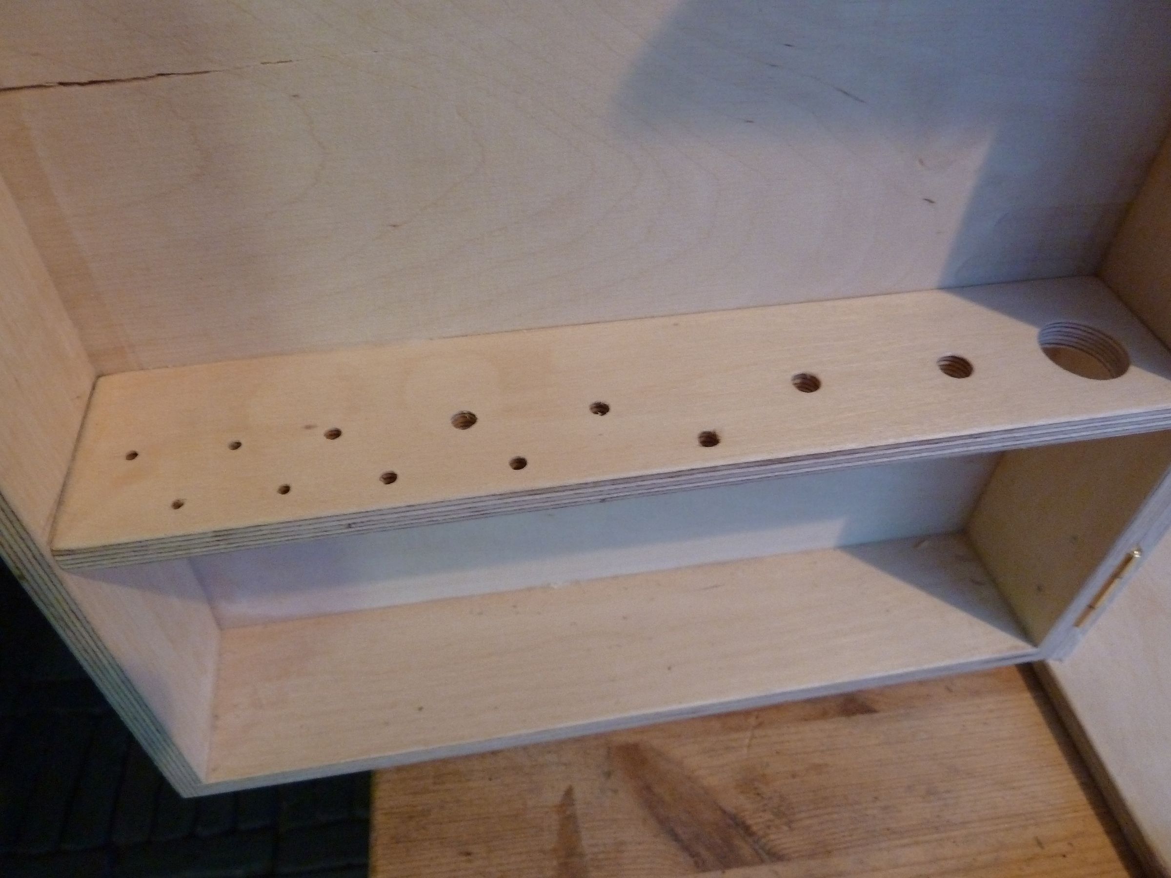 Make a Portable Workstation : 14 Steps (with Pictures) - Instructables