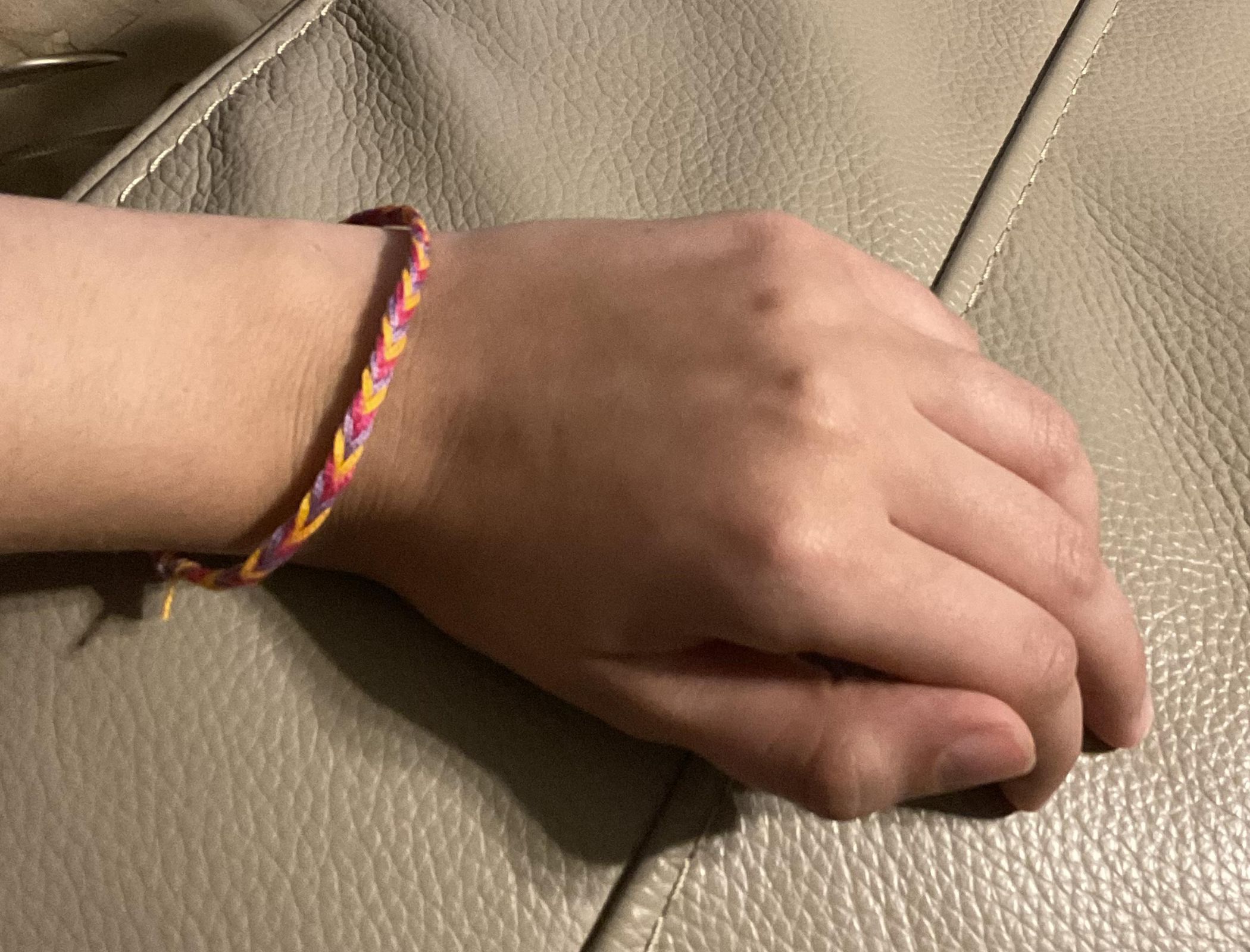 Easy & Cool Friendship Bracelets : 4 Steps (with Pictures) - Instructables